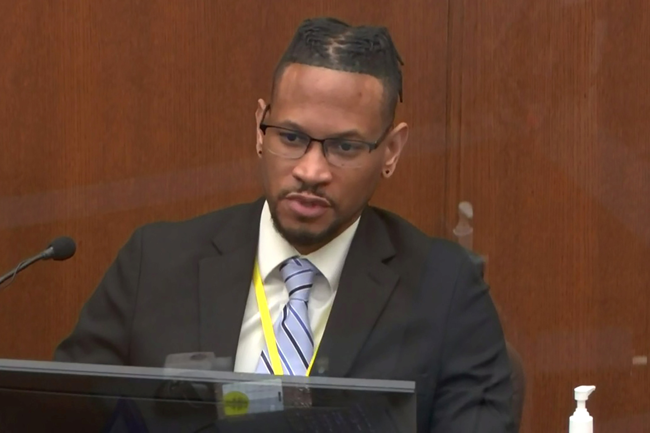 Senior officer says Chauvin used 'totally unnecessary' force on George ...