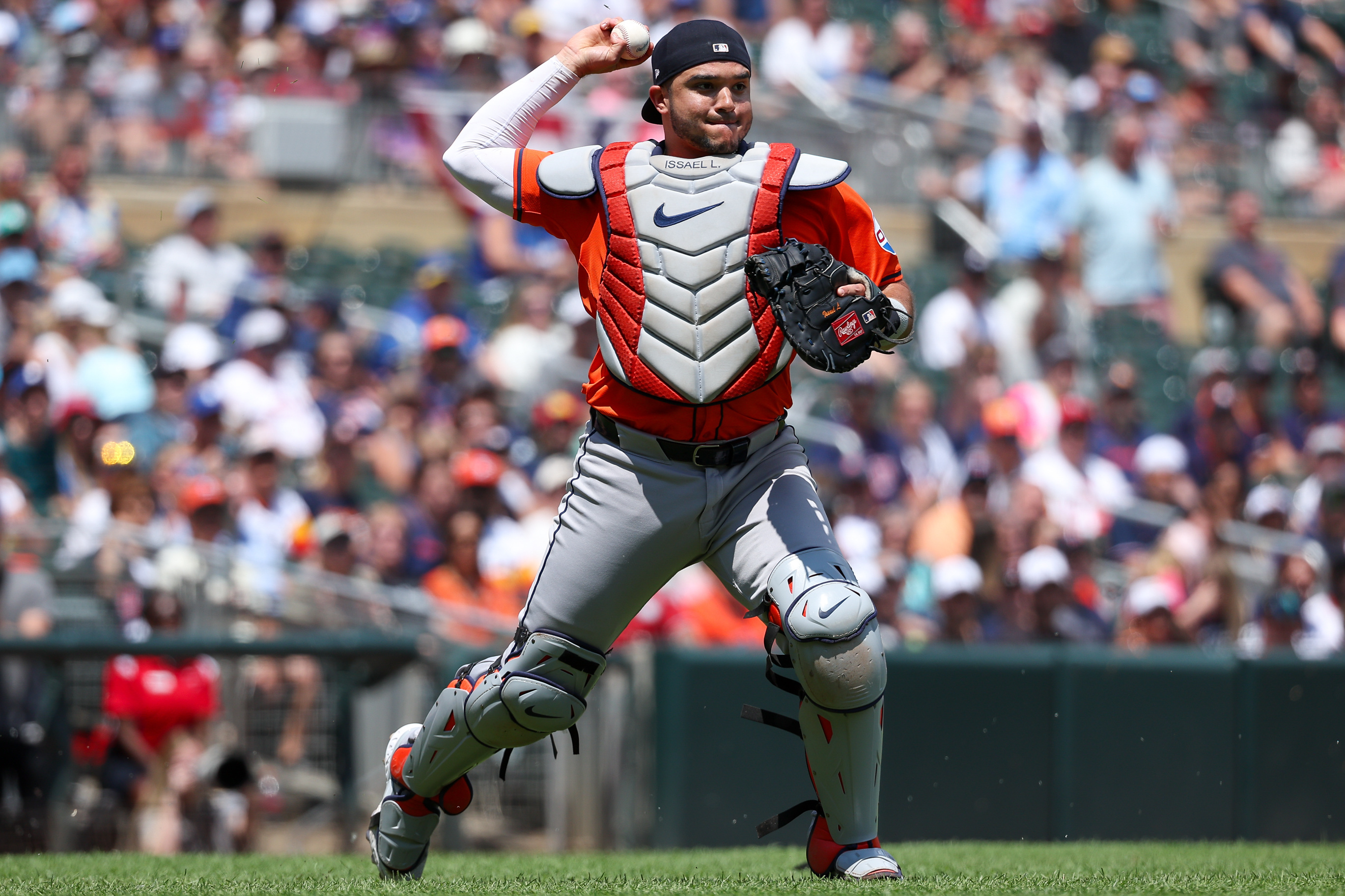 Jose Miranda ties consecutive-hits record, Twins handle Astros | Reuters