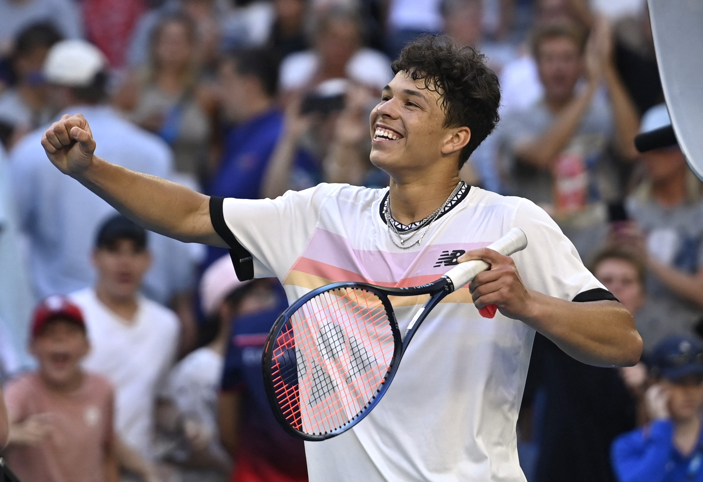 Dominant Djokovic rolls on, Americans savour banner day at Australian ...