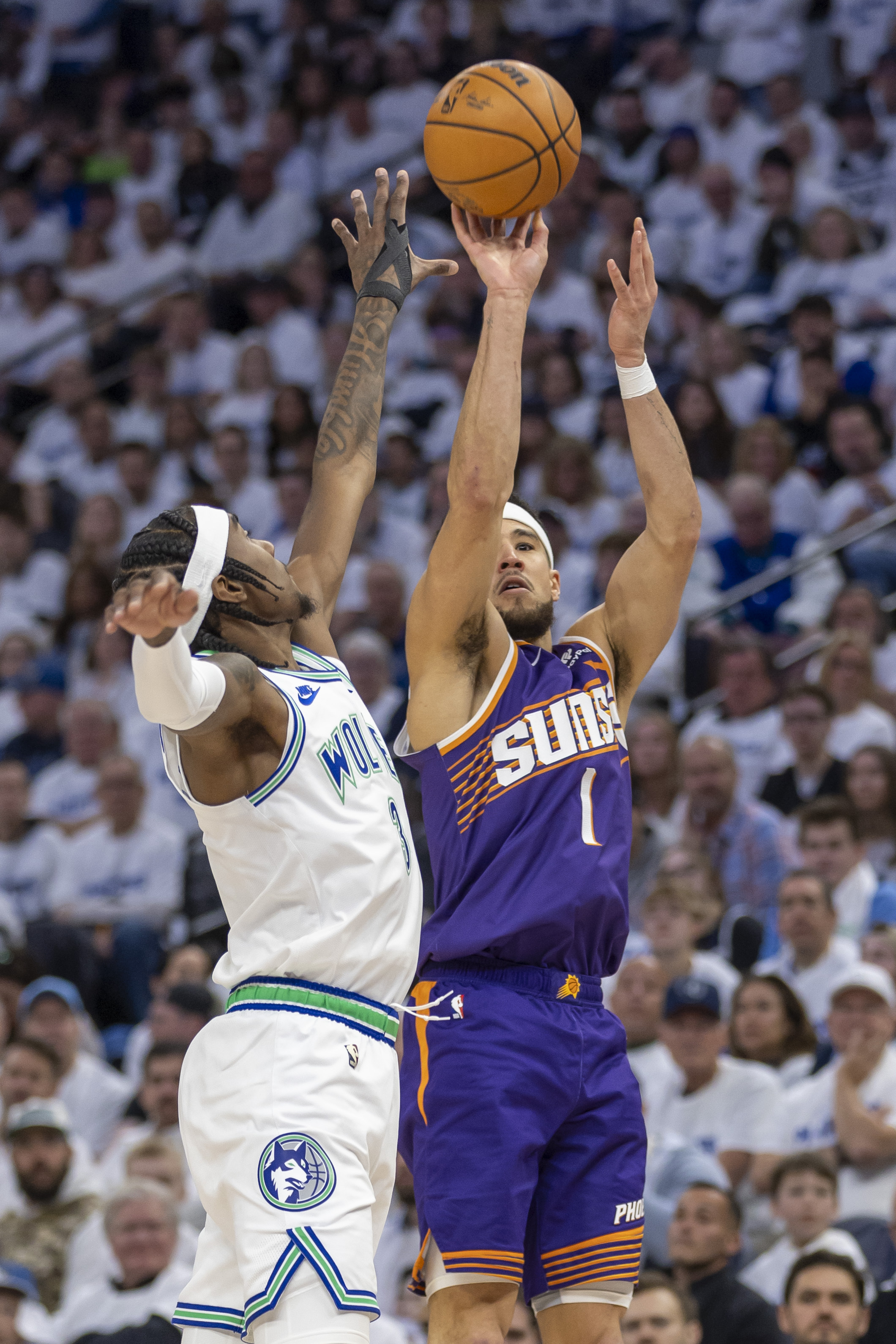 Wolves wallop Suns 120-95 behind Anthony Edwards’ 33 | Reuters