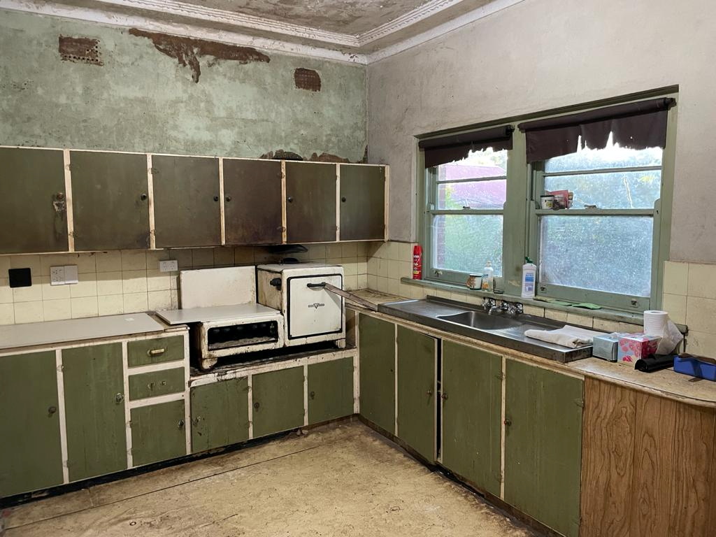 Unliveable Sydney homes going for millions in Australia housing boom ...