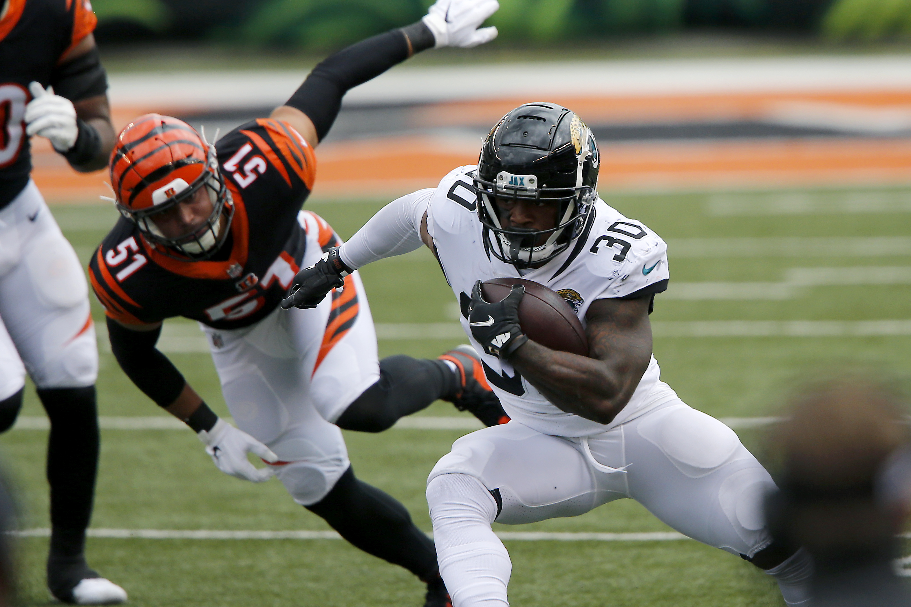 Italy's Carini abandons fight against Khelif, fuelling gender debate ...