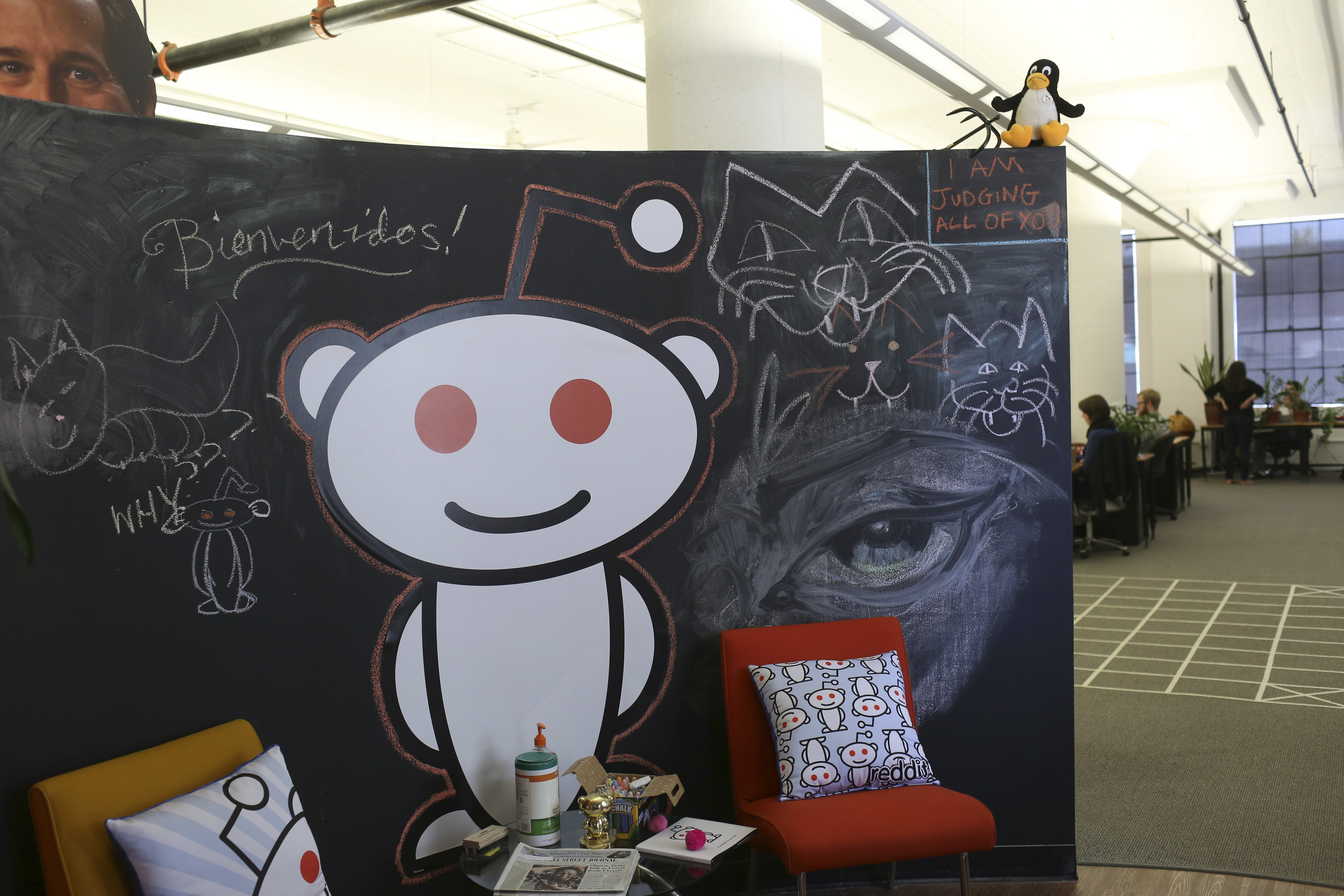 Social media platform Reddit hit by outages in U.S. -Downdetector | Reuters