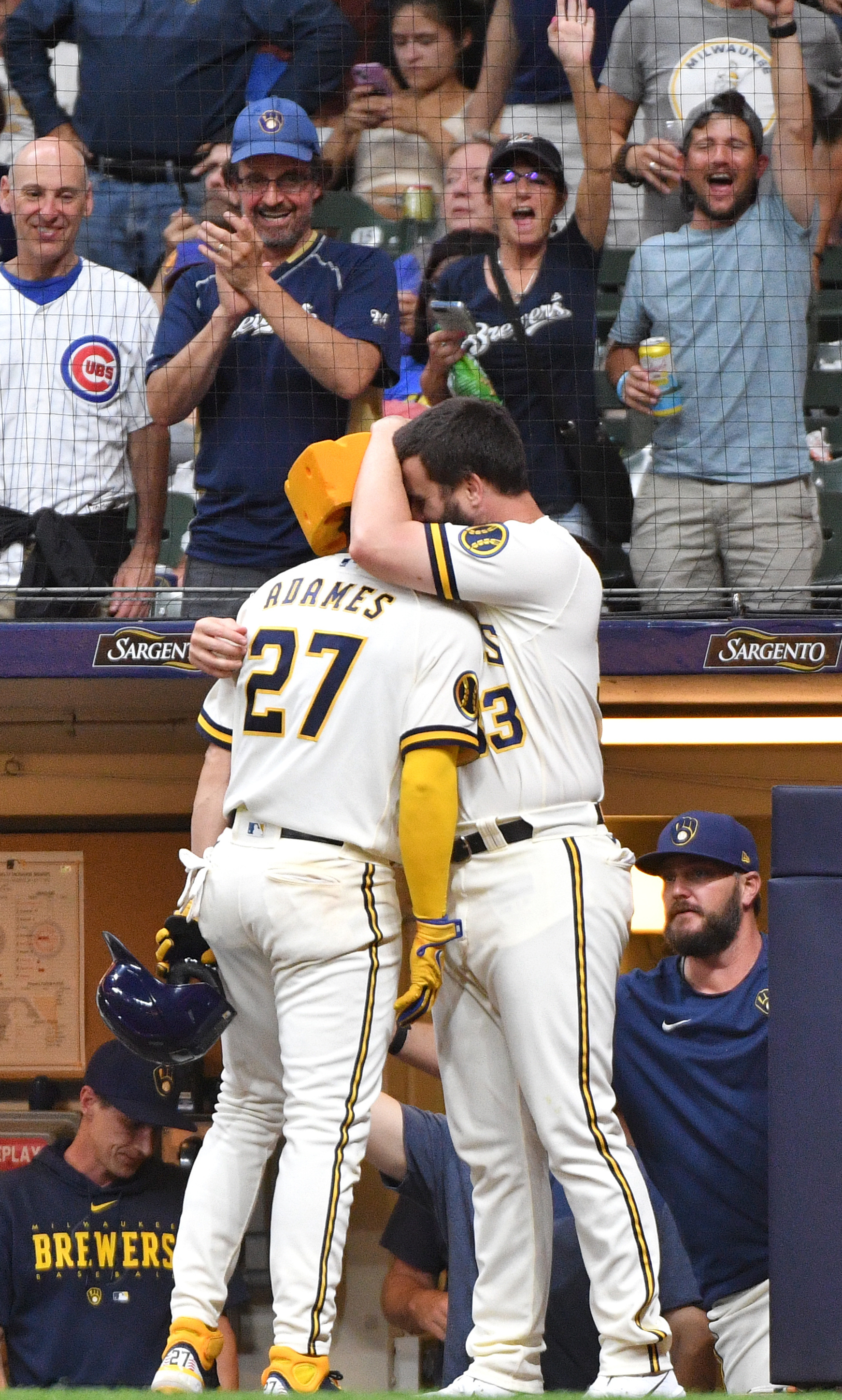 Mike Tauchman's heroics push Cubs past Brewers | Reuters