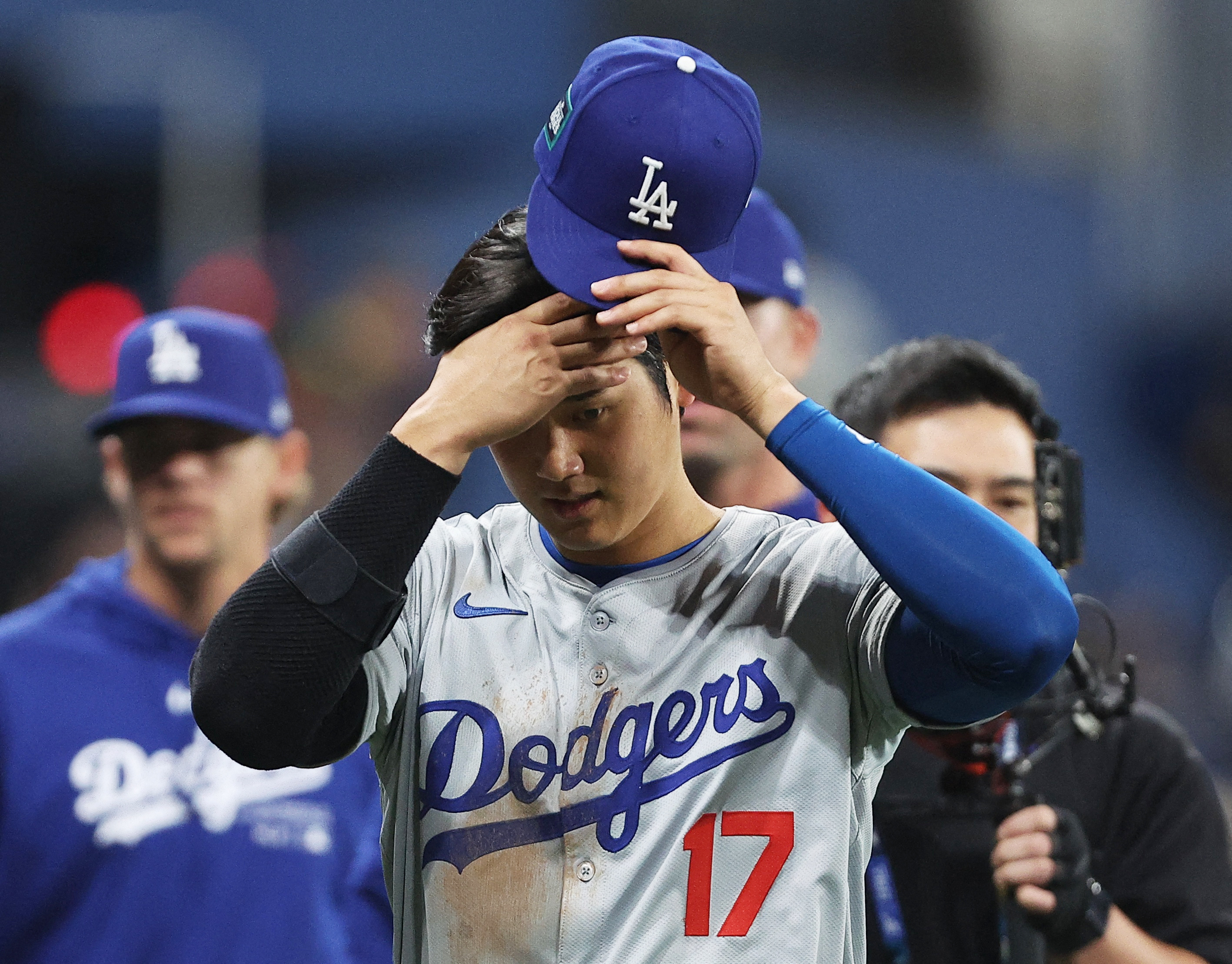 Dodgers rally in 8th, down Padres 5-2 in South Korea | Reuters