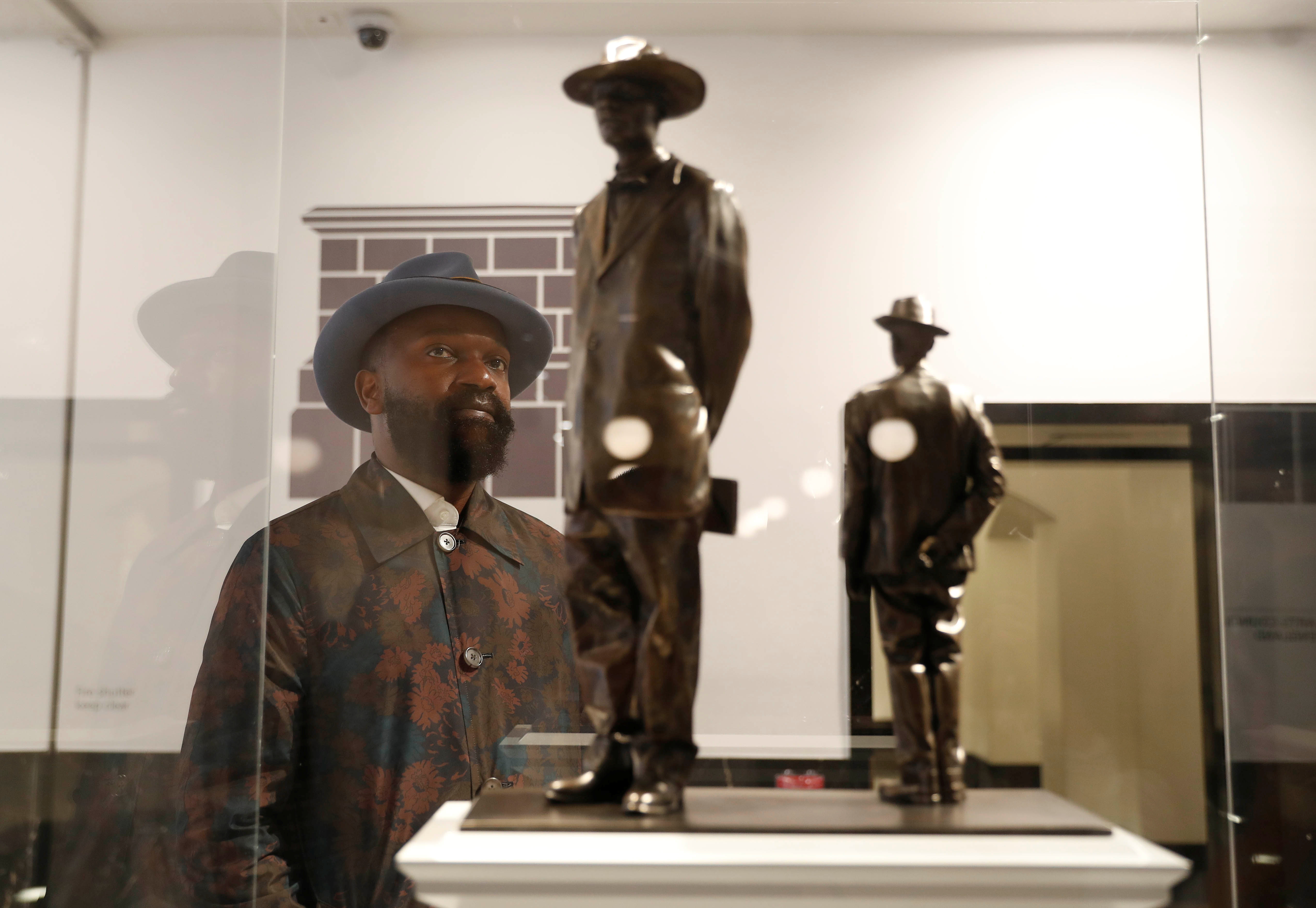 Act of colonial defiance to top Trafalgar Square's 'Fourth Plinth ...