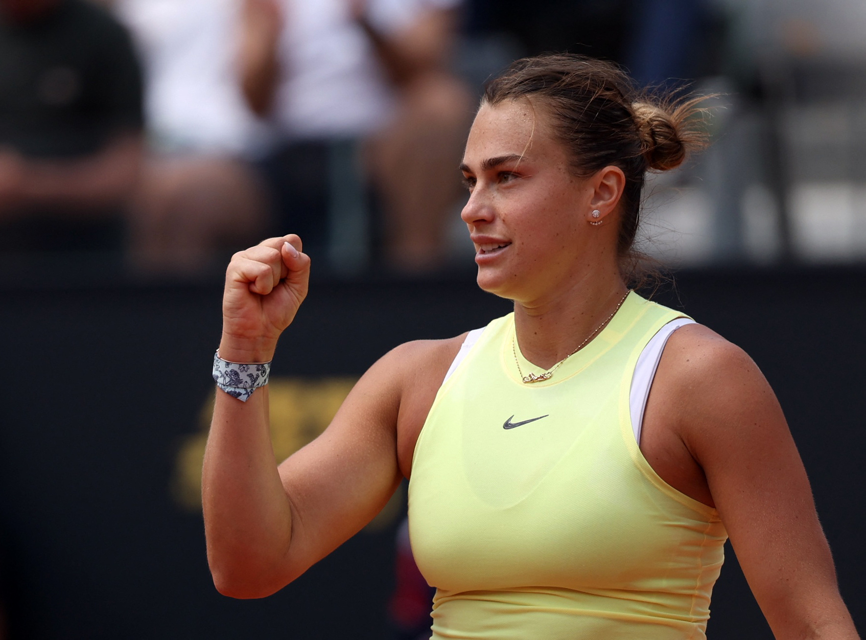 Sabalenka strolls past Ostapenko, sets up Italian Open semis with ...