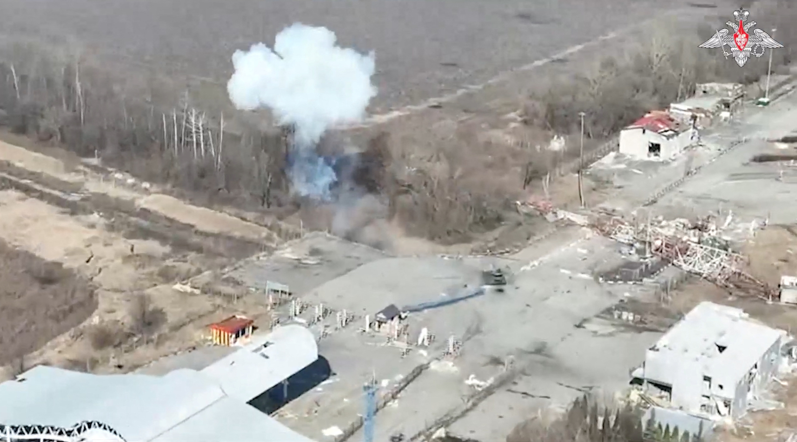 Anti-Kremlin fighters launch cross-border attacks into Russia from ...