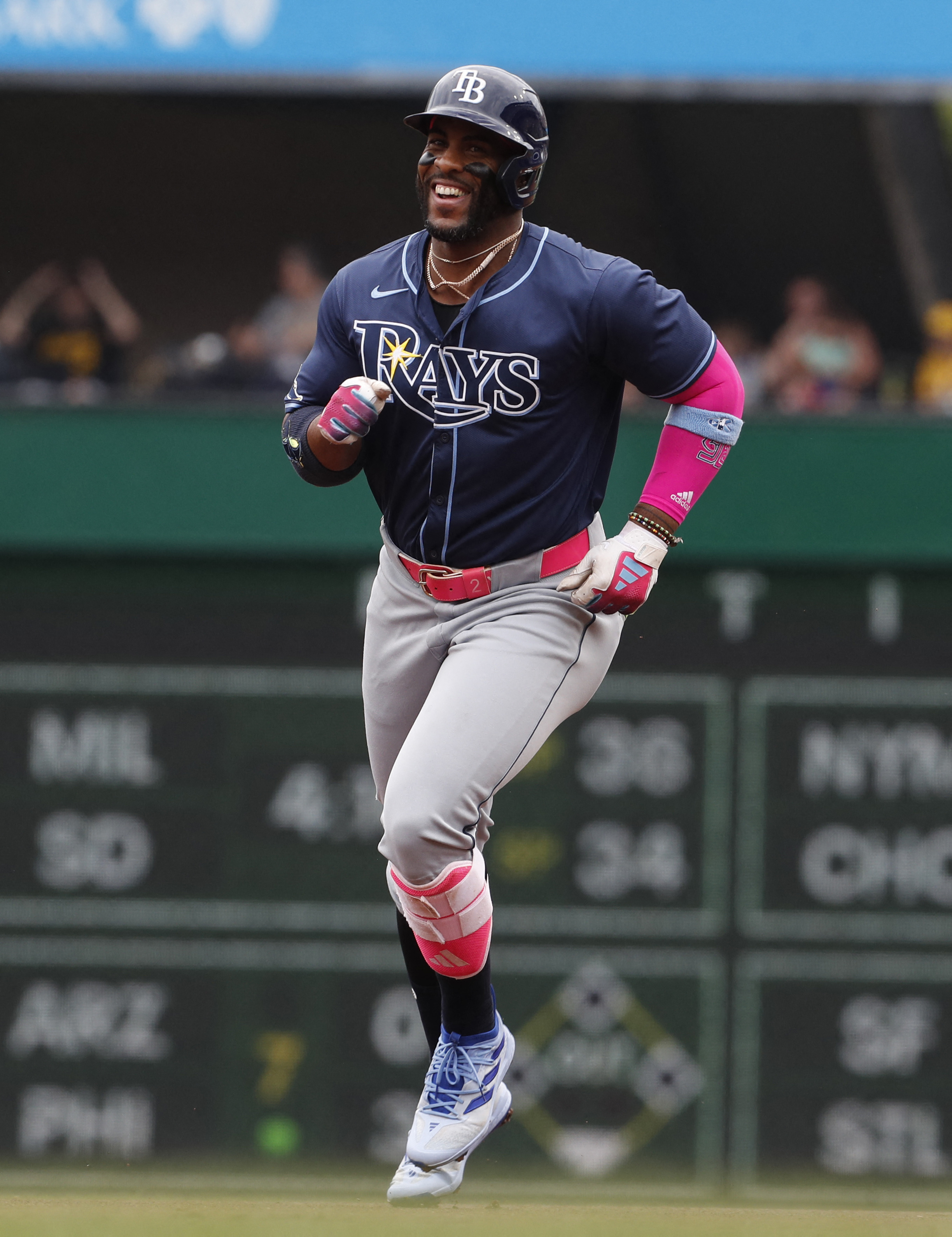 Yandy Diaz, Rays jump ahead early, take series from Pirates | Reuters