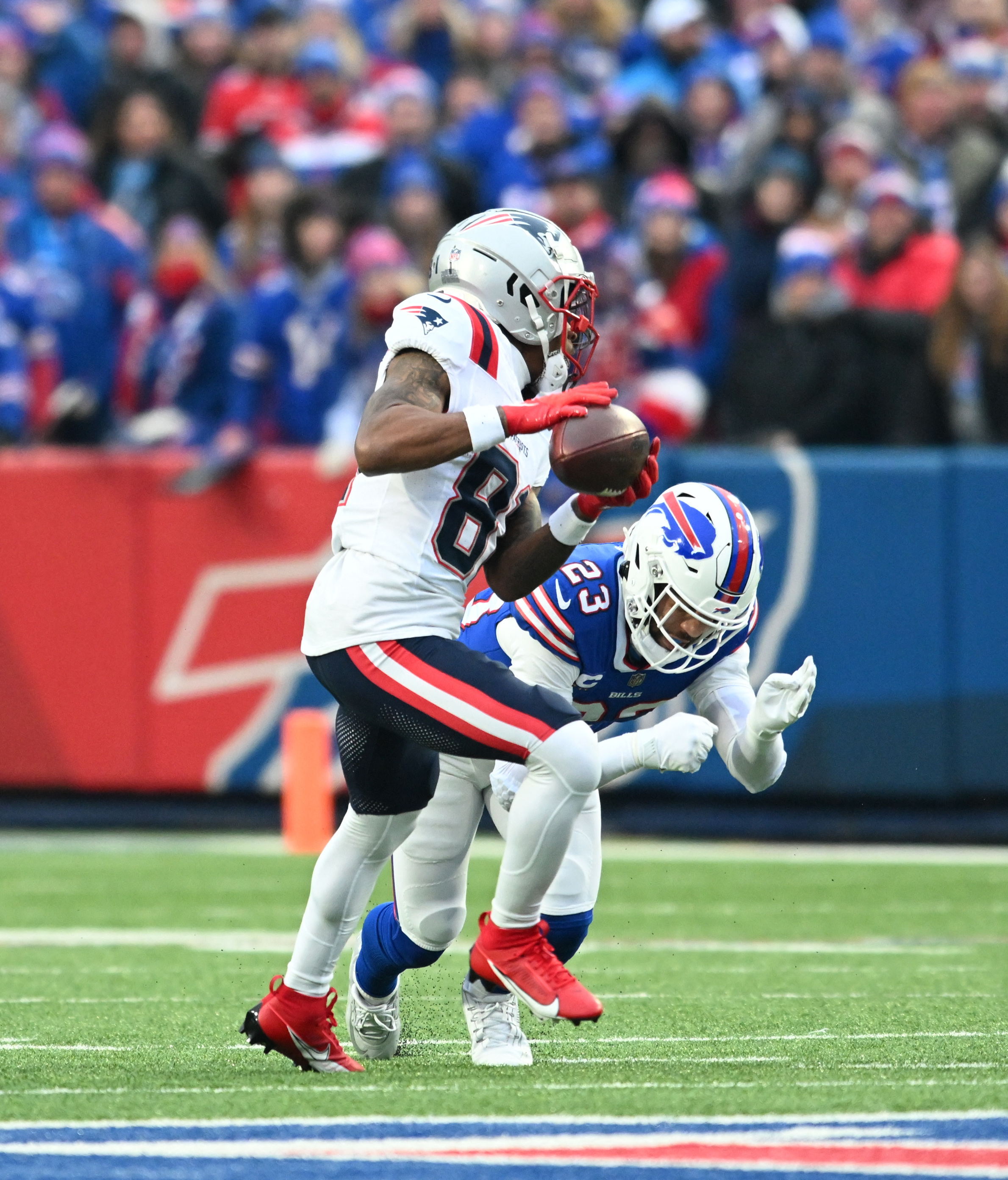 Bills ride defense, Josh Allen's legs to win over Patriots | Reuters