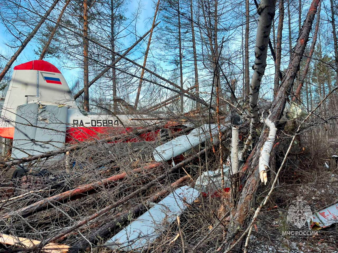 One dies in crash landing of small Russian plane in Siberia | Reuters