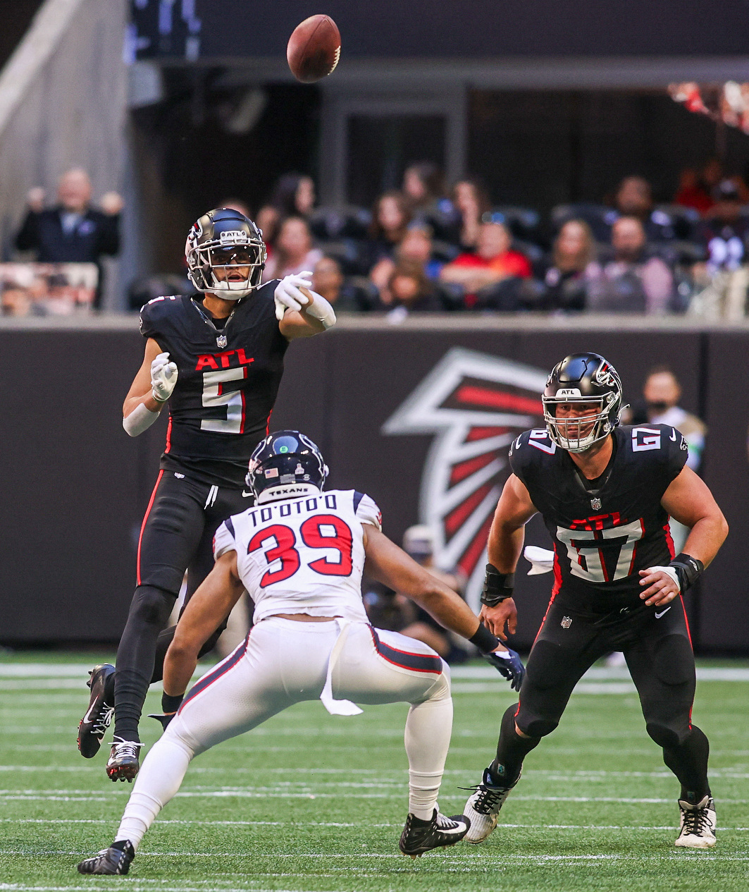 Younghoe Koo's kick lifts Falcons over Texans | Reuters