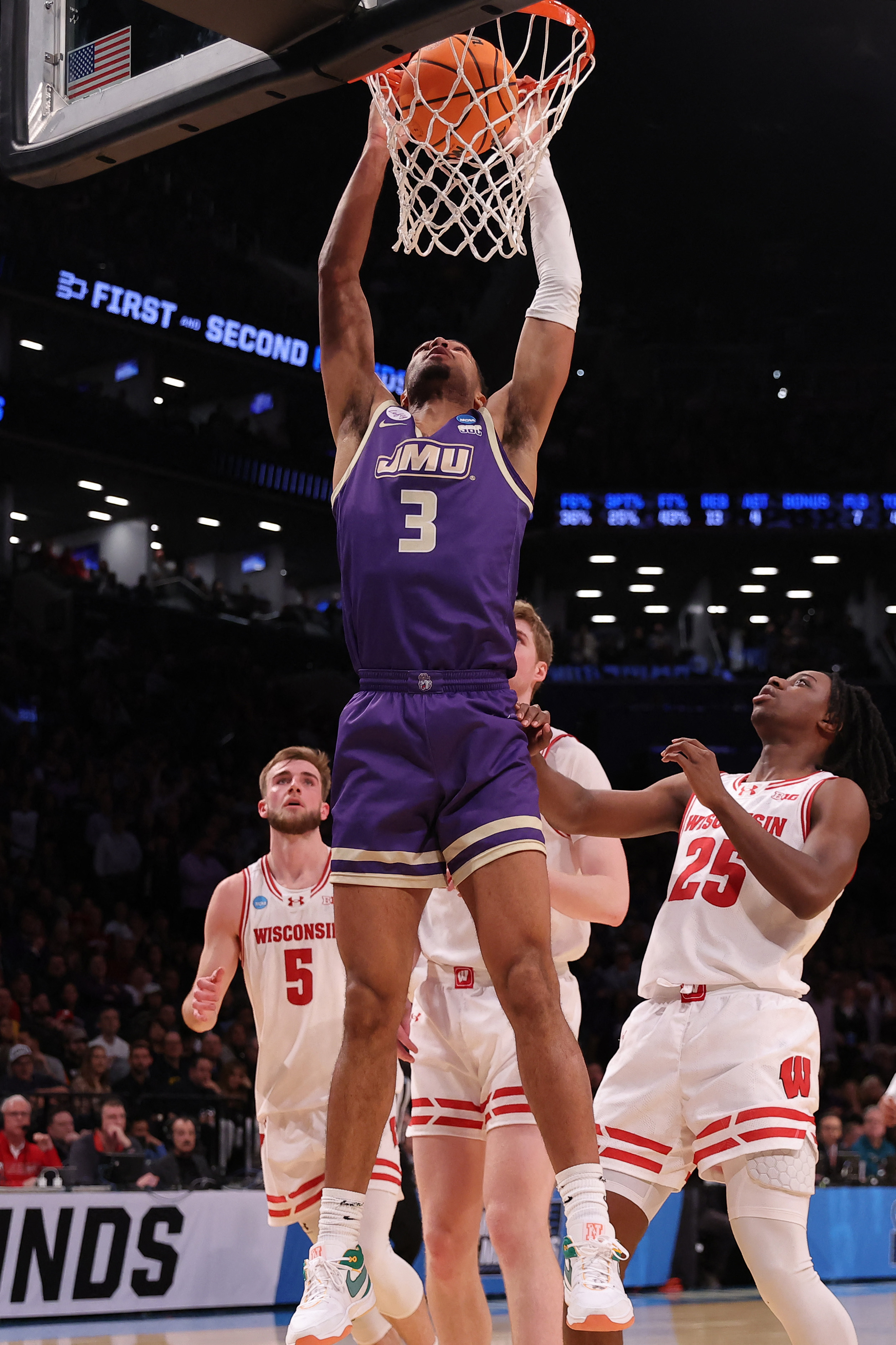 James Madison leads wire to wire in upset of Wisconsin | Reuters