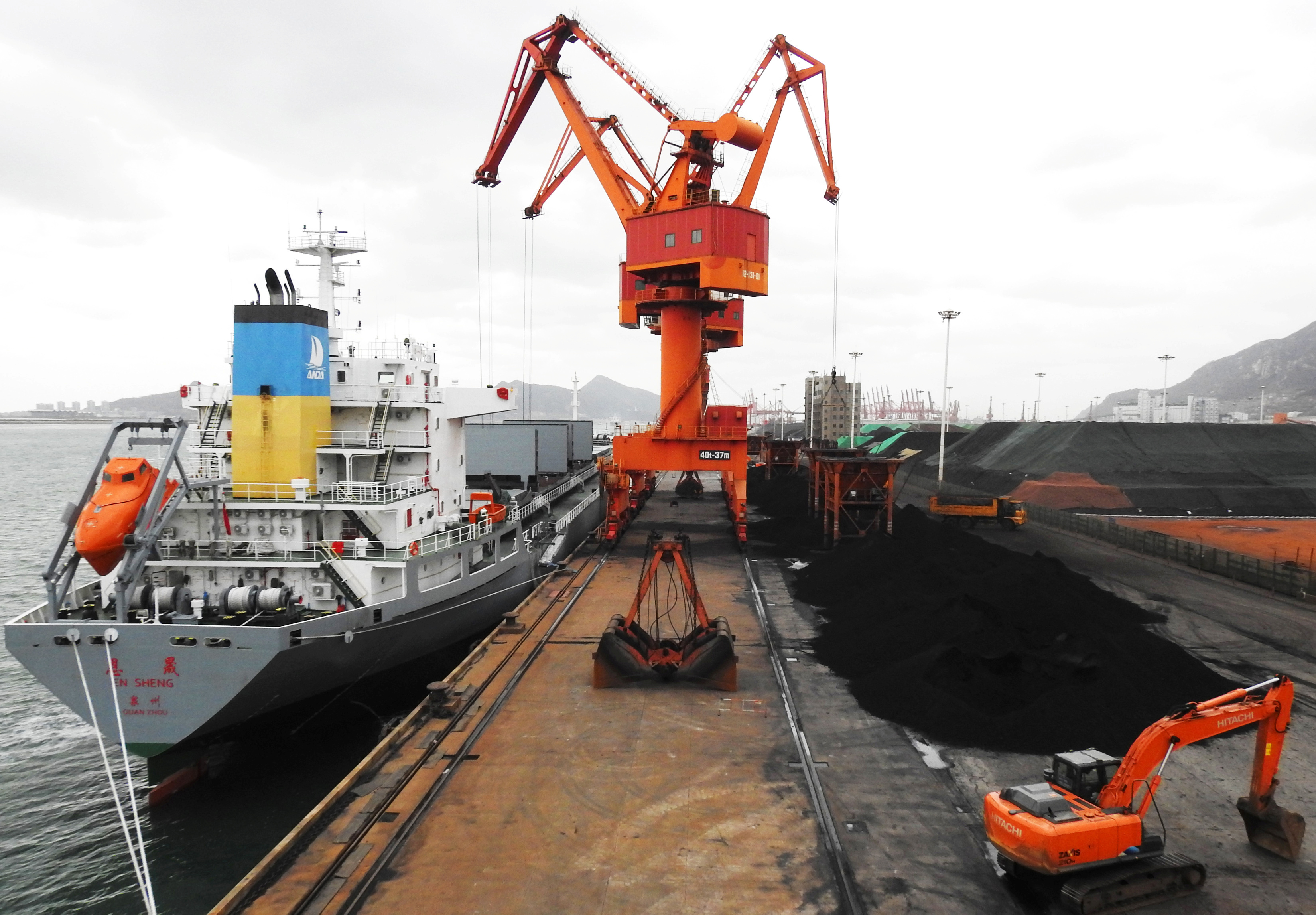 CO2 emissions from coal shipping stay strong in 2020 as green pressures ...