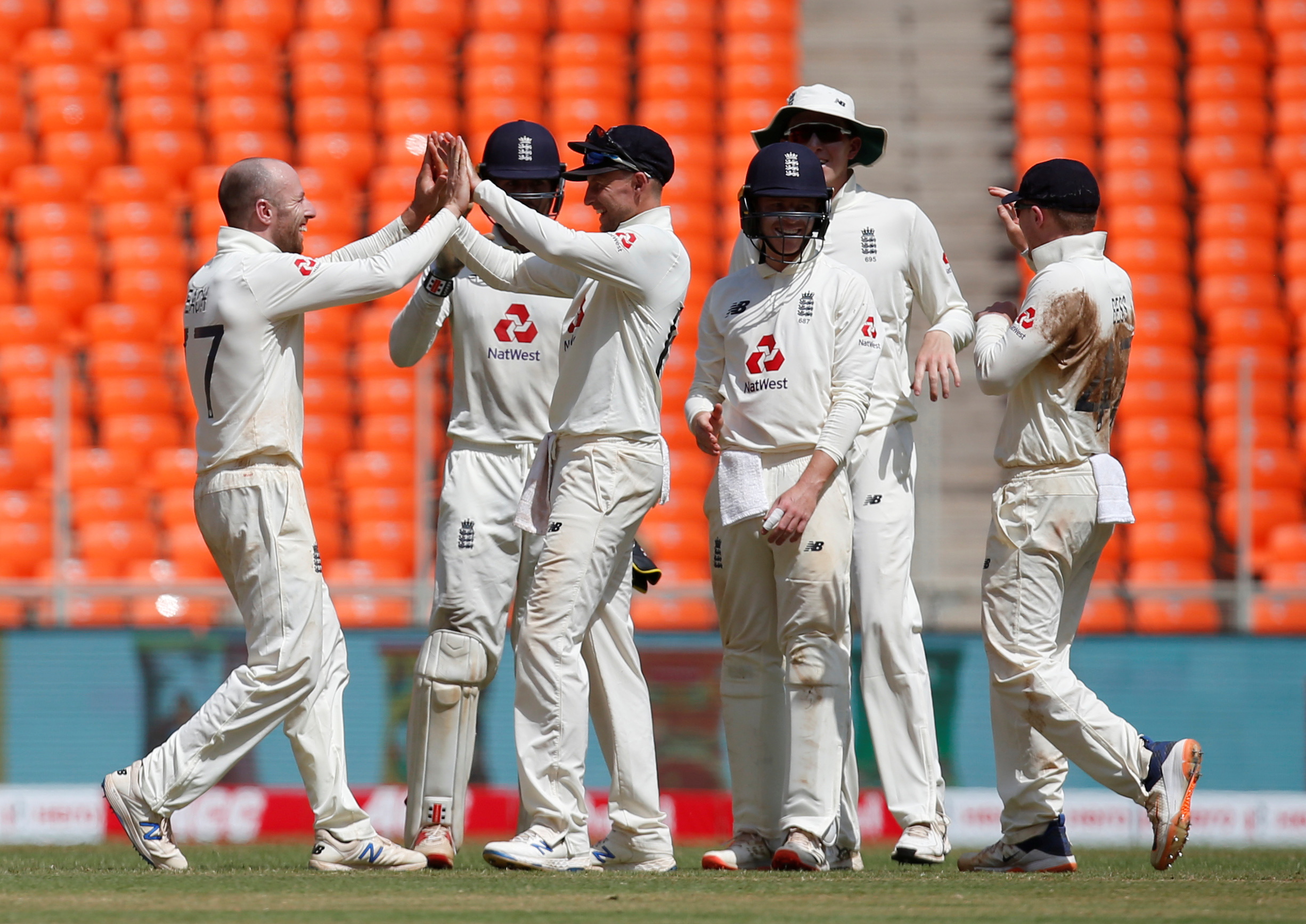 Cricket-Stokes leads England's fight, India 80-4 at lunch | Reuters