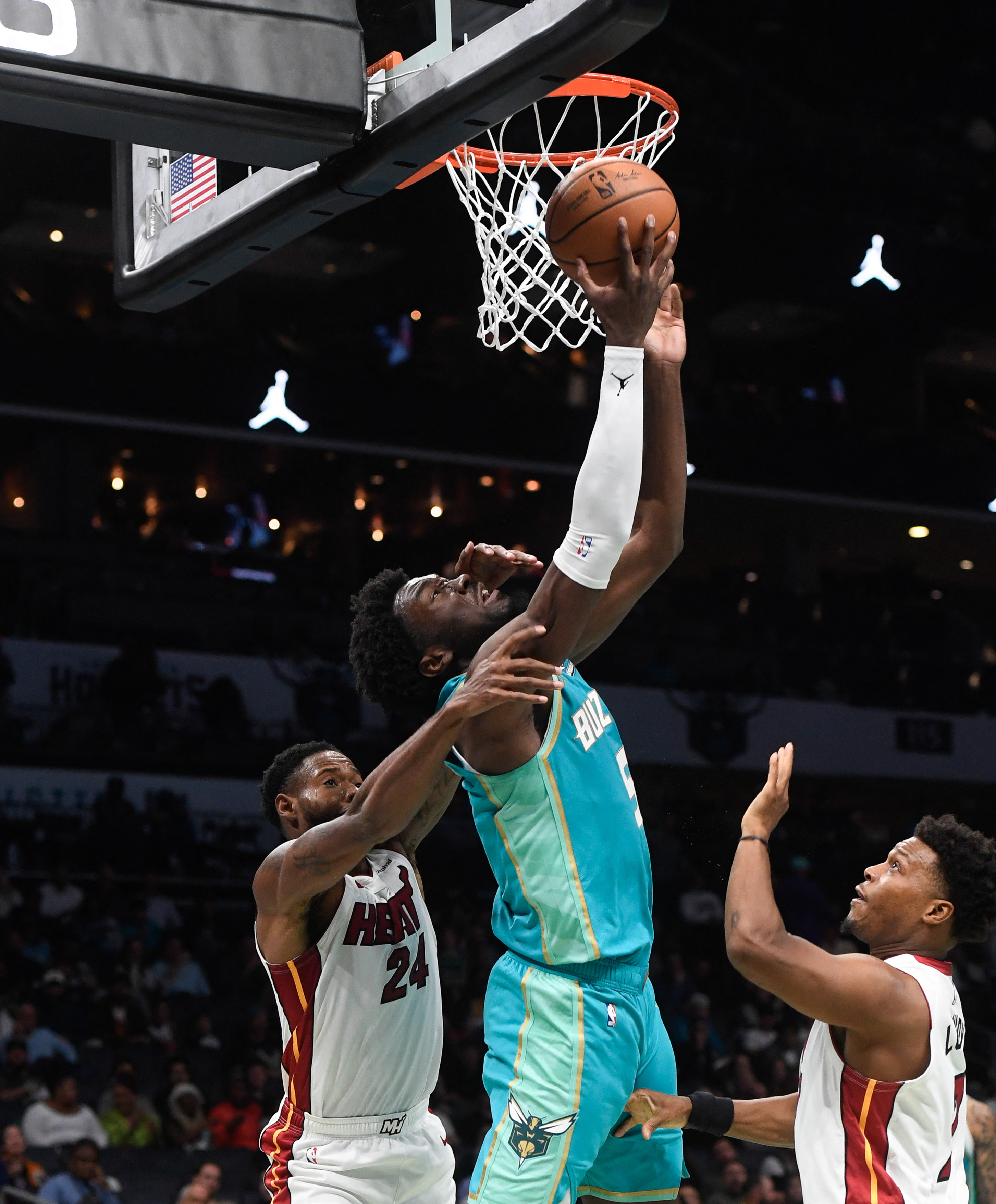 Heat hold off Hornets thanks to Jimmy Butler | Reuters