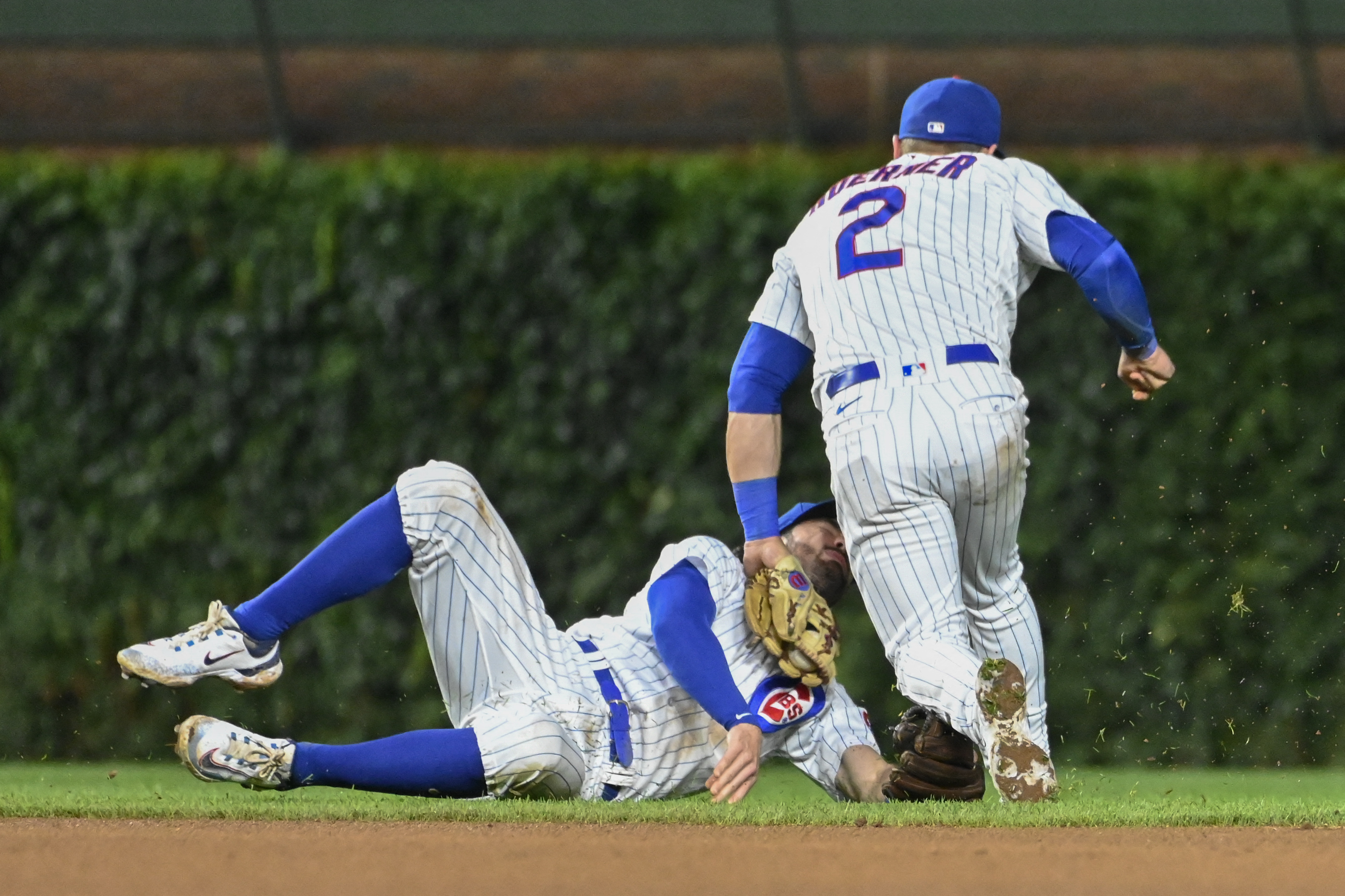 Guardians overcome Cubs' 9th-inning rally, win in 10 | Reuters