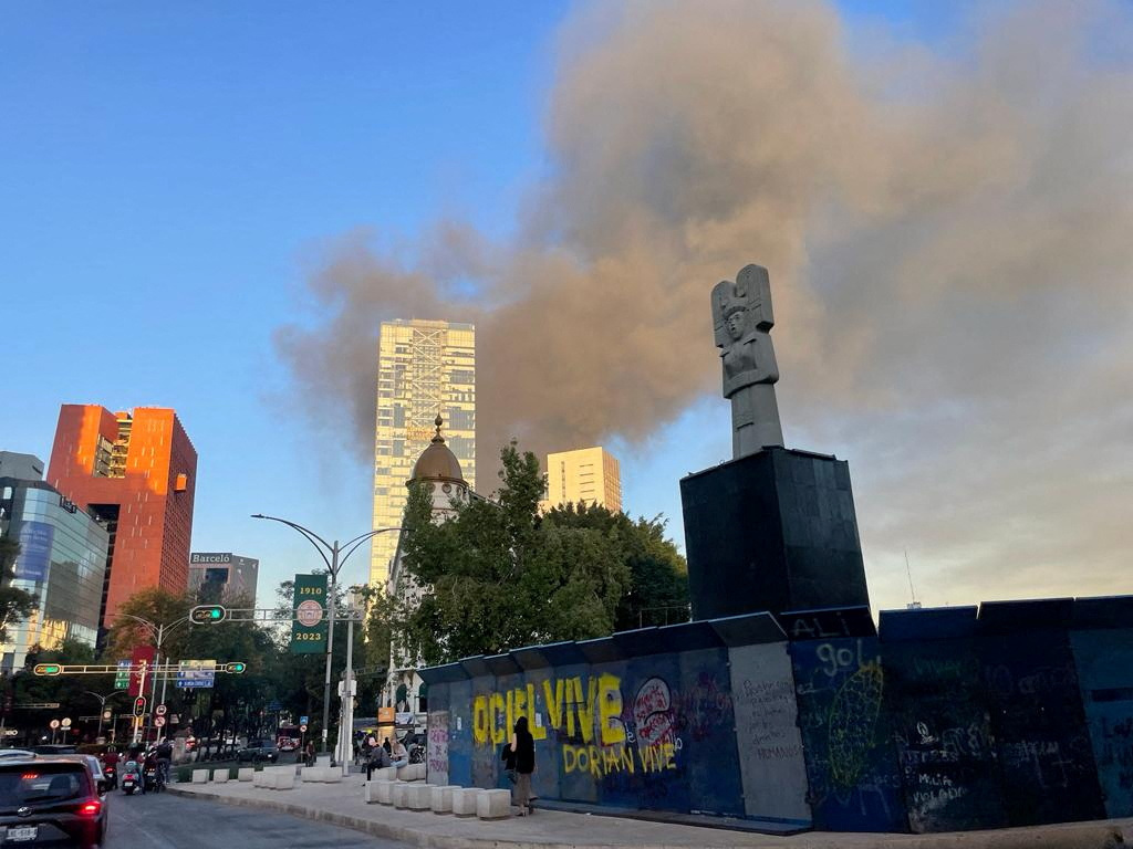 Massive downtown Mexico City fire nearly under control | Reuters