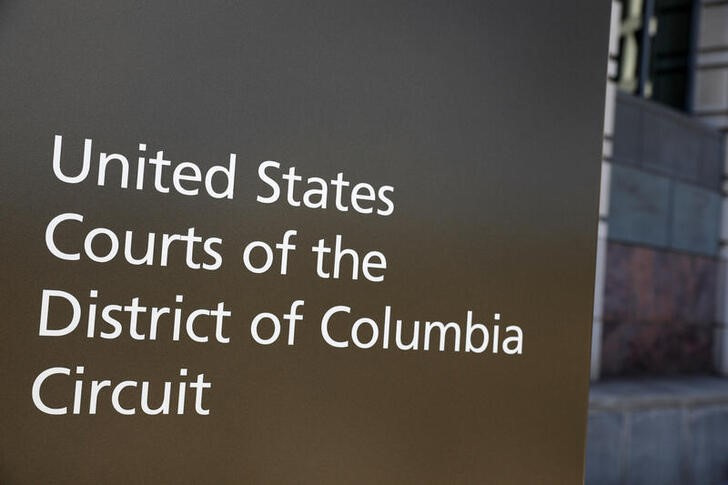 U.S. judiciary loses bid to revive bar on staff's political speech ...
