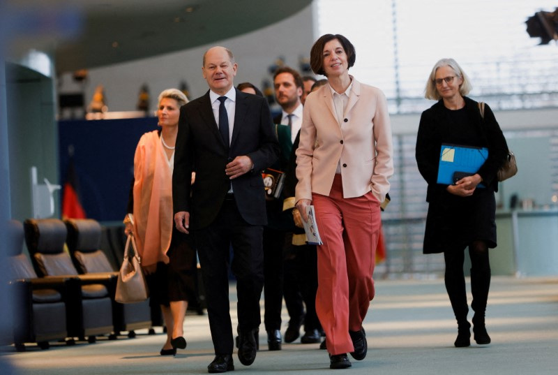 In Germany, women CEOs at top firms become even rarer, study shows ...