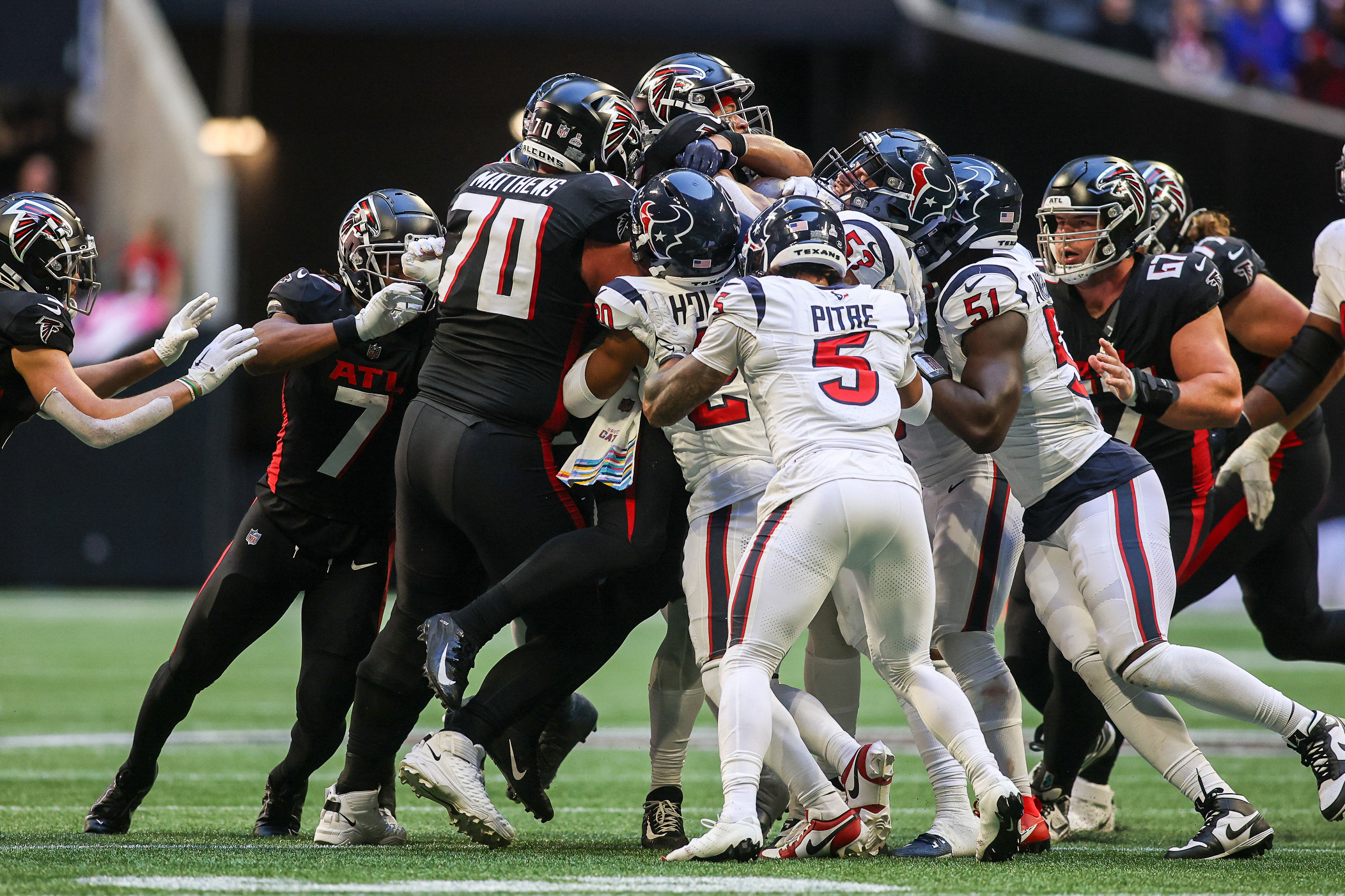 Younghoe Koo's kick lifts Falcons over Texans | Reuters