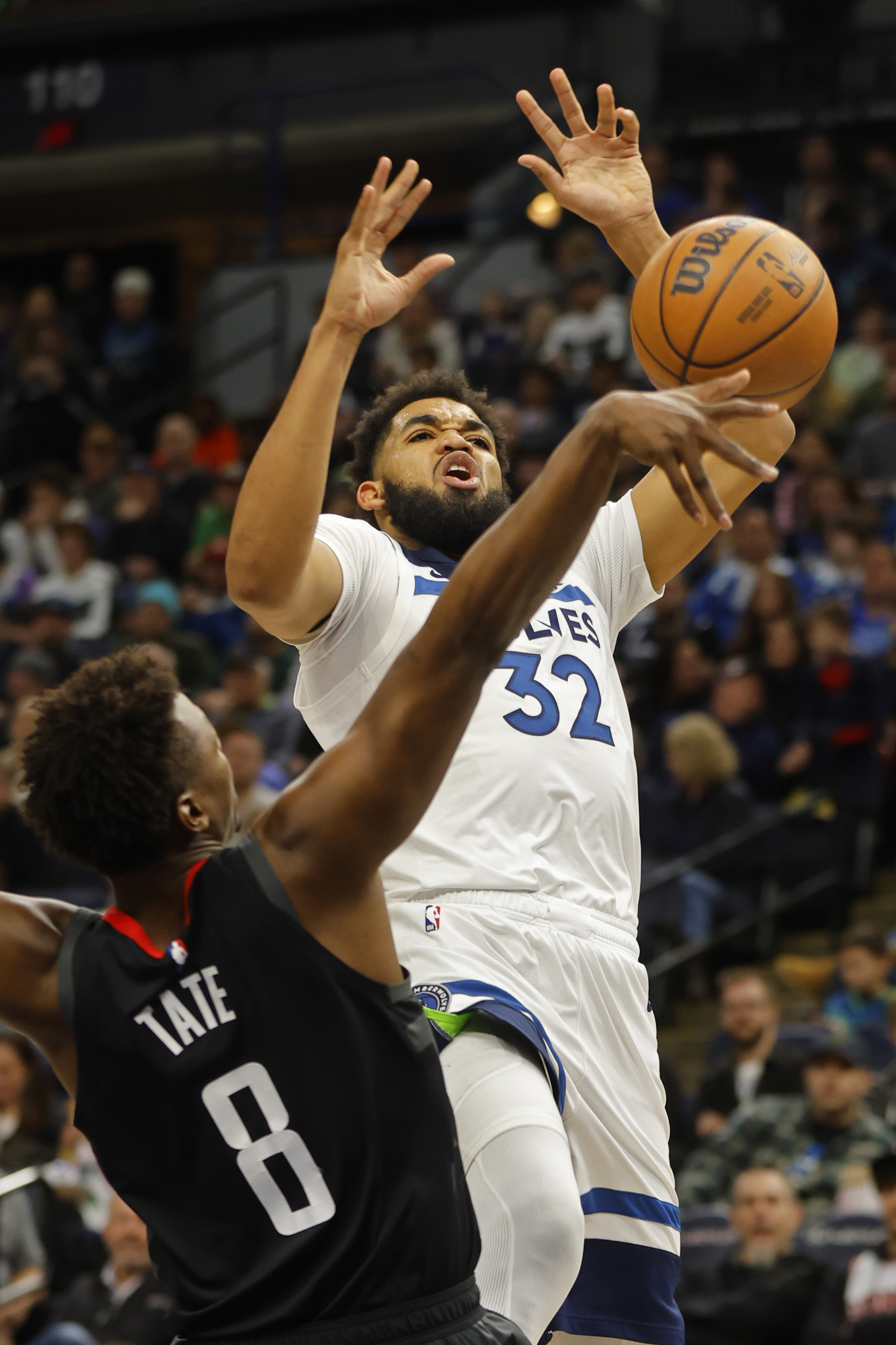 Anthony Edwards propels Wolves past Rockets | Reuters