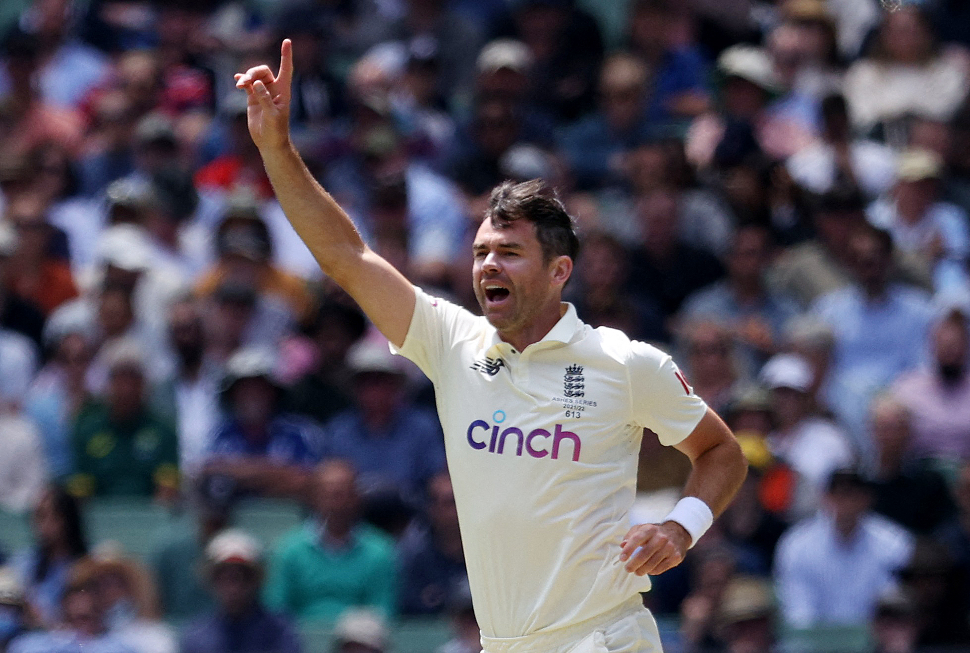 England recall Anderson, Broad for first two NZ tests | Reuters