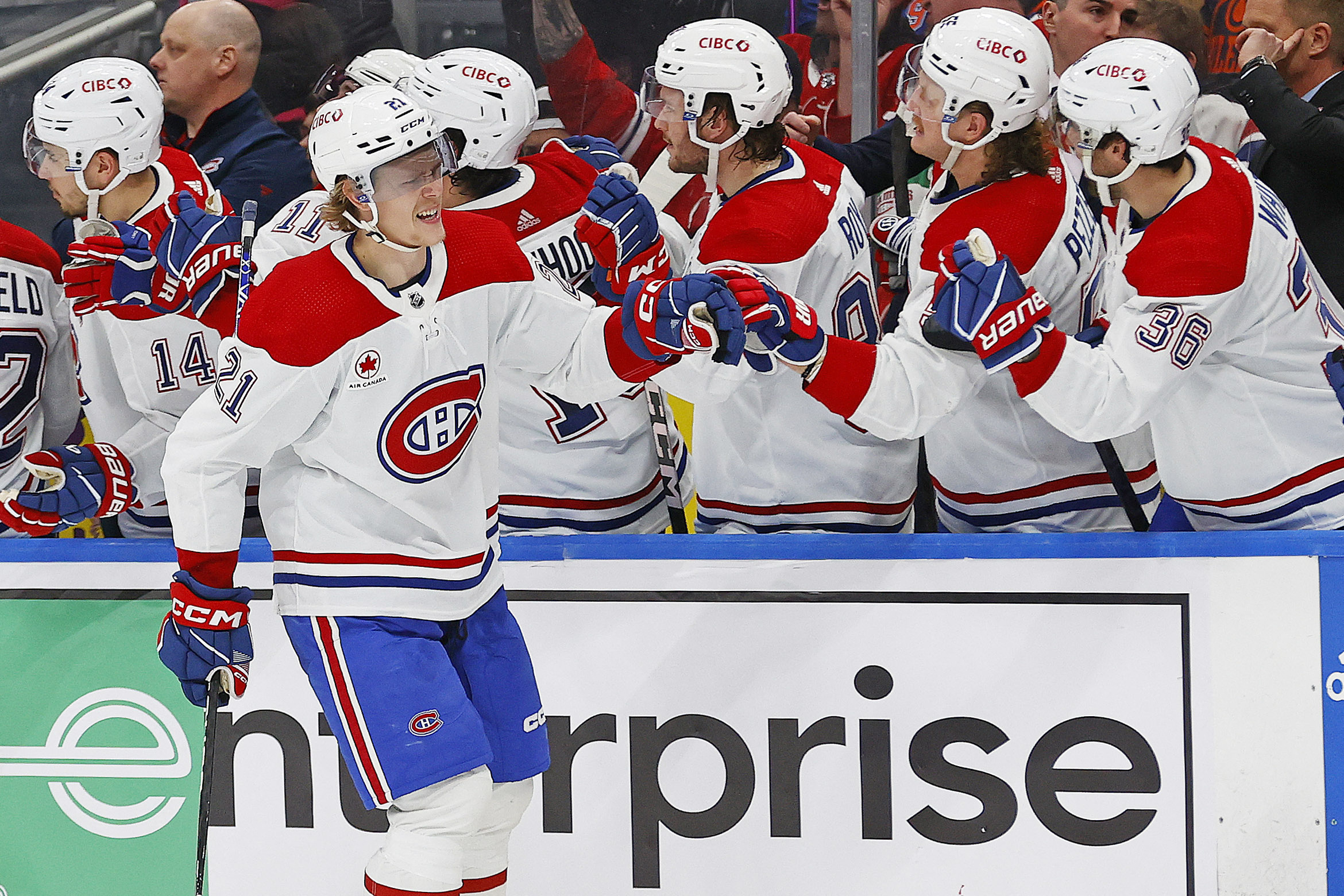 Oilers blow lead before edging Canadiens in OT | Reuters
