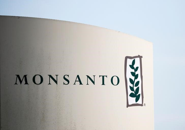 Judge slashes $857 mln Monsanto verdict to $438 mln in PCBs case | Reuters
