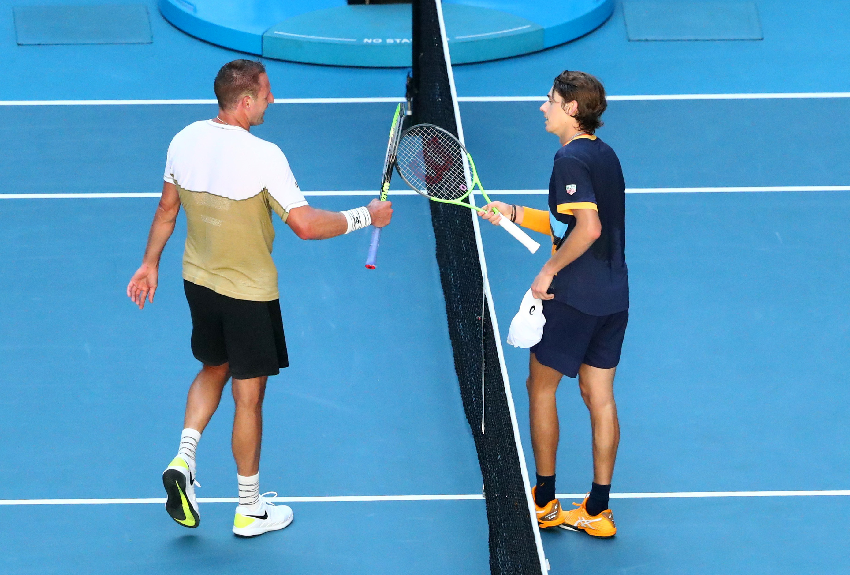Tennis-Australian Open day two | Reuters