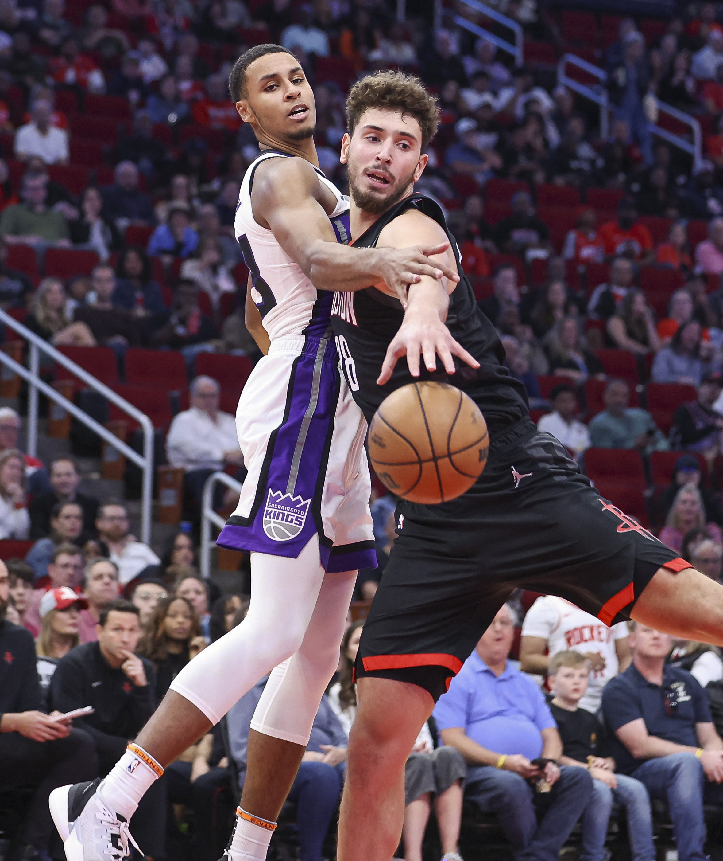 Dillon Brooks' late surge helps Rockets defeat Kings | Reuters