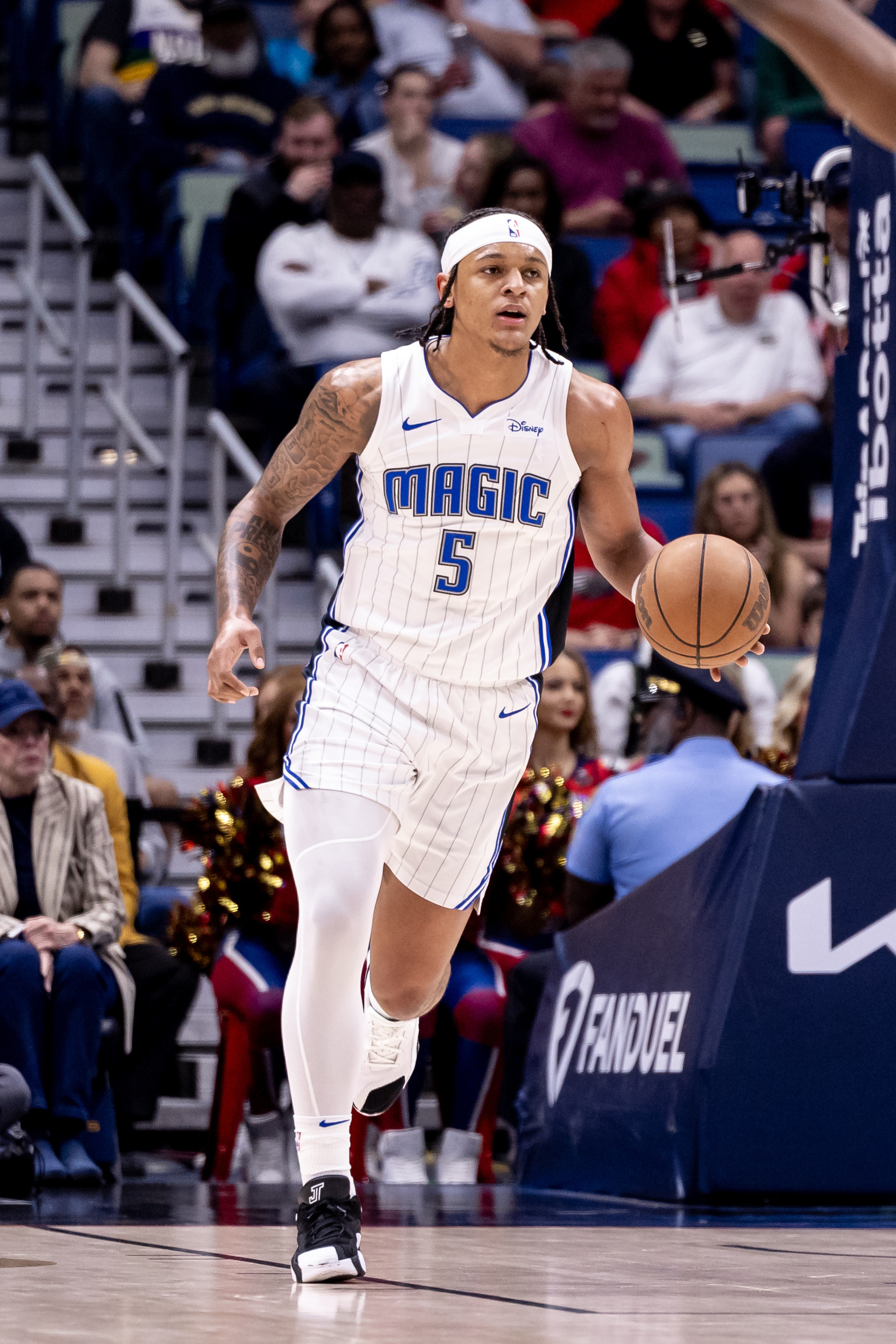 Magic complete season sweep of Pelicans | Reuters