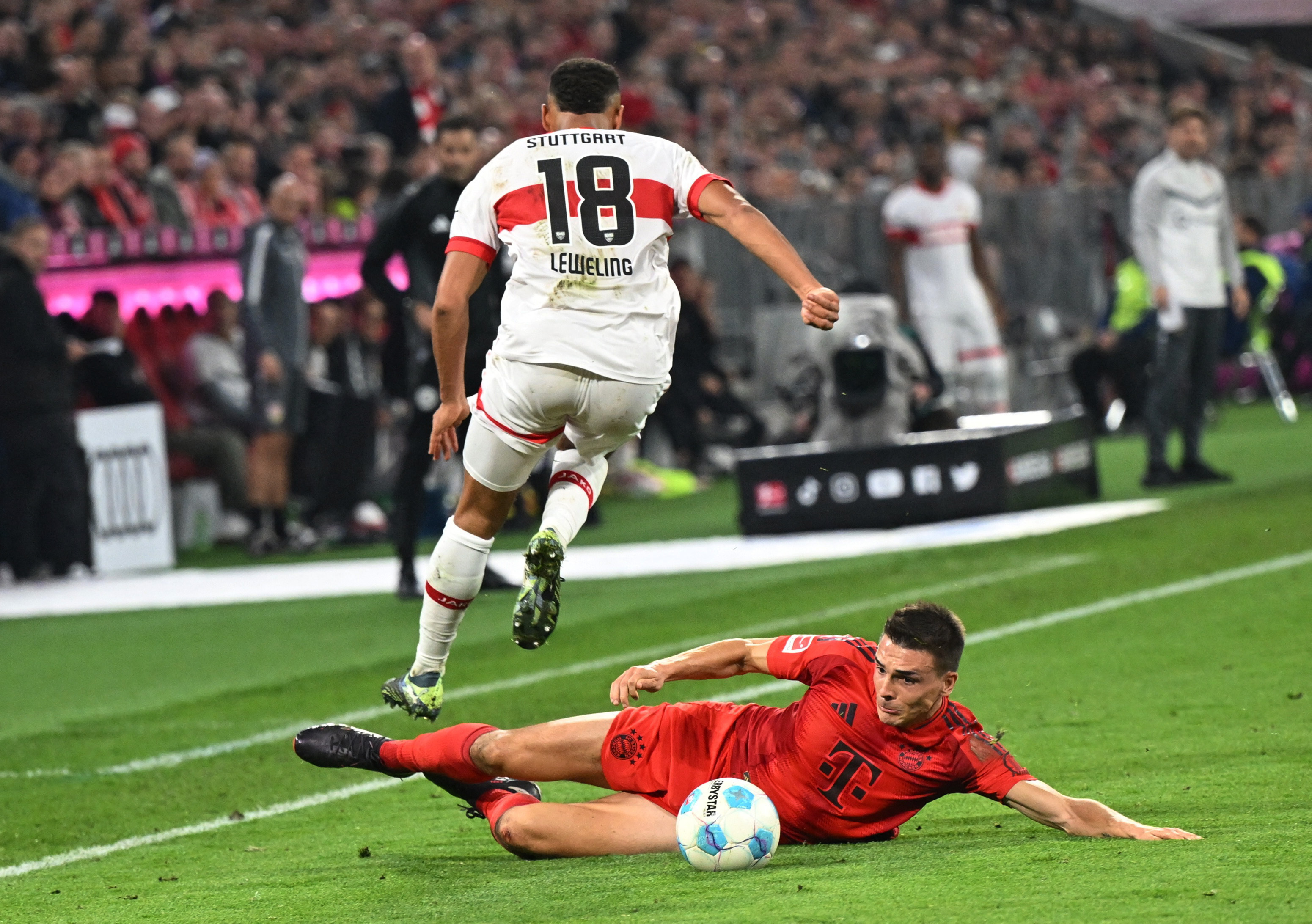 Kane bags hat-trick in leaders Bayern's 4-0 demolition of Stuttgart | Reuters