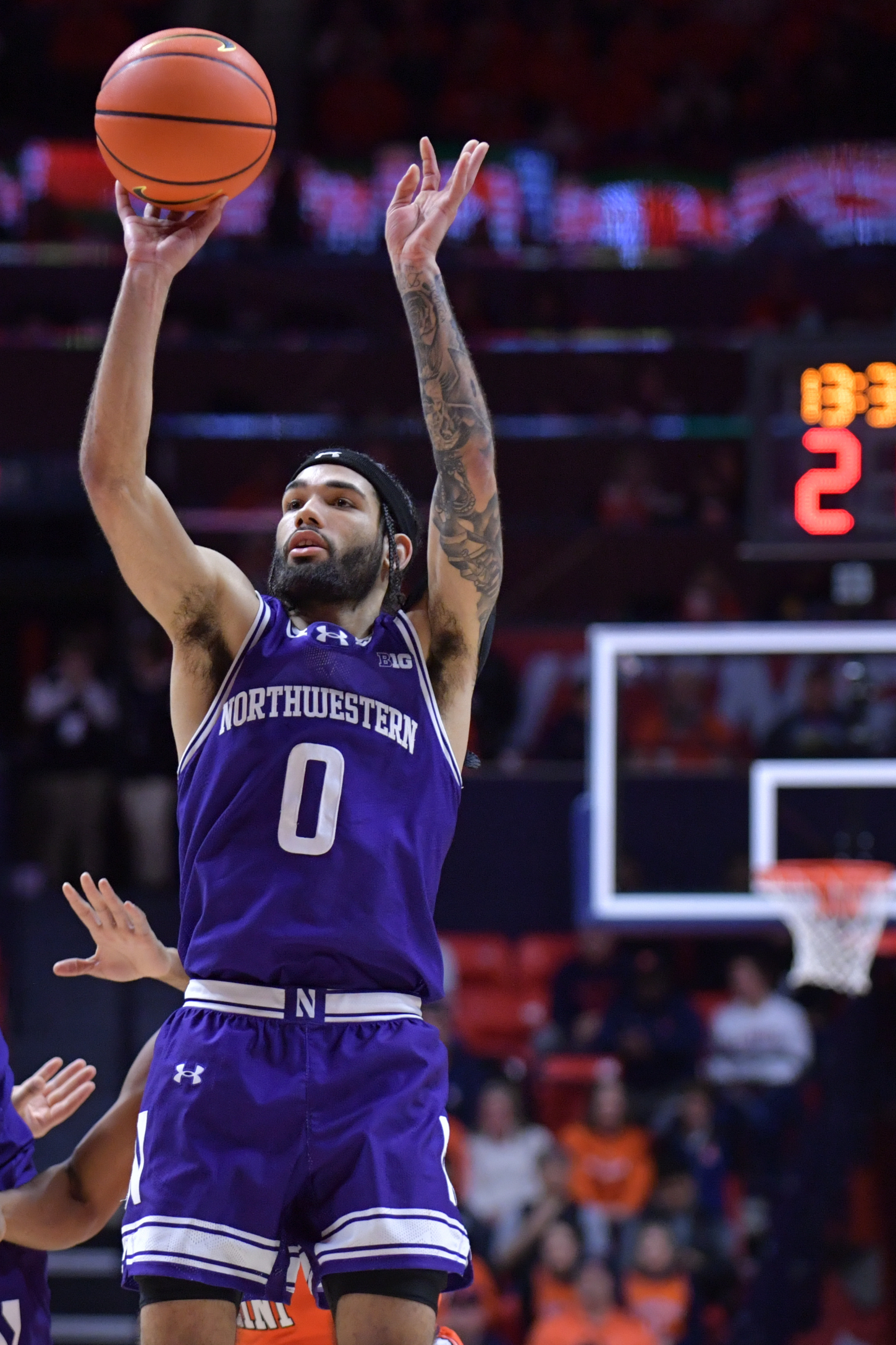 Marcus Domask (32 points) leads No. 9 Illinois past Northwestern | Reuters