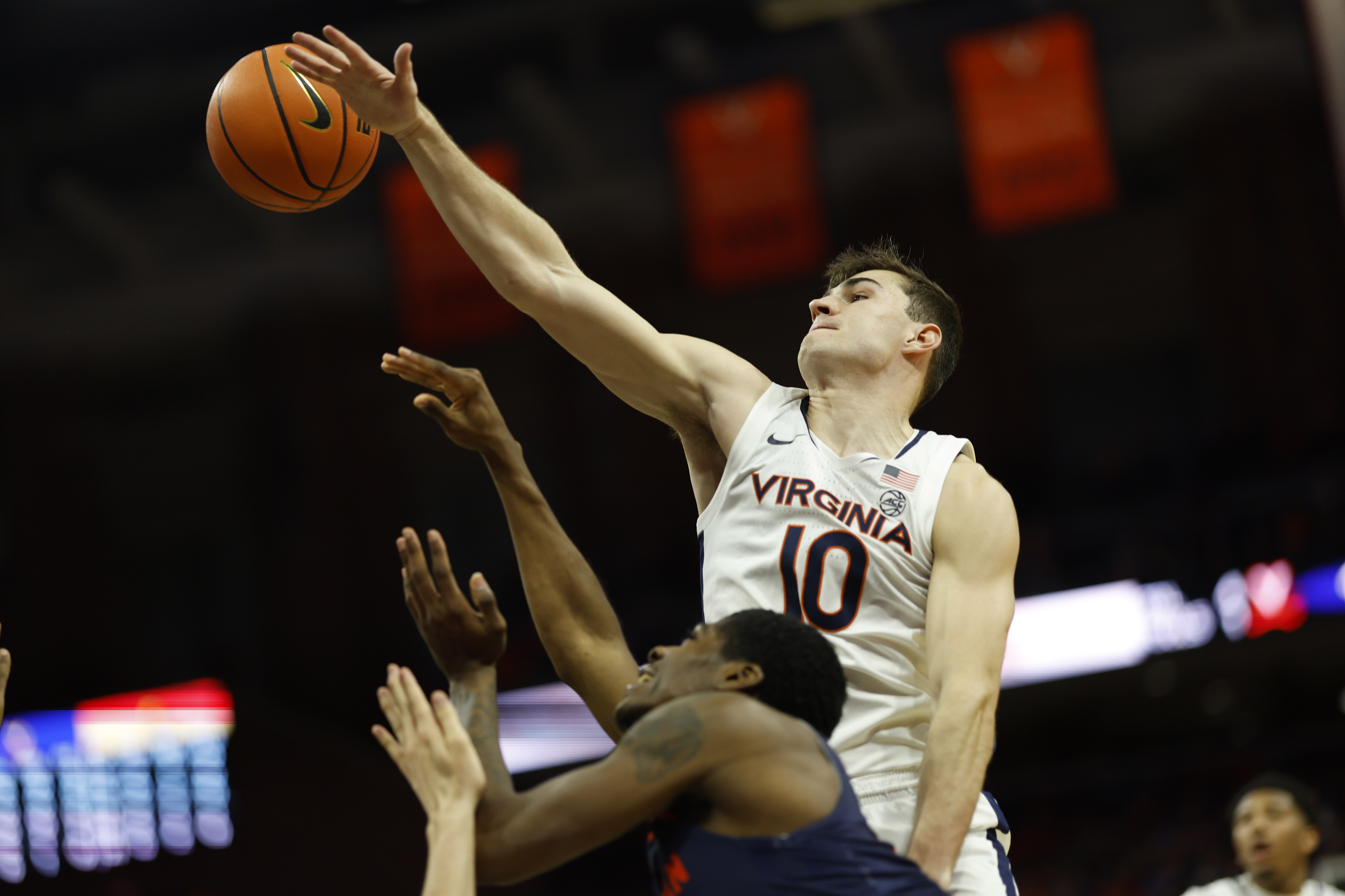 Virginia dominates from start to cruise past Morgan State | Reuters
