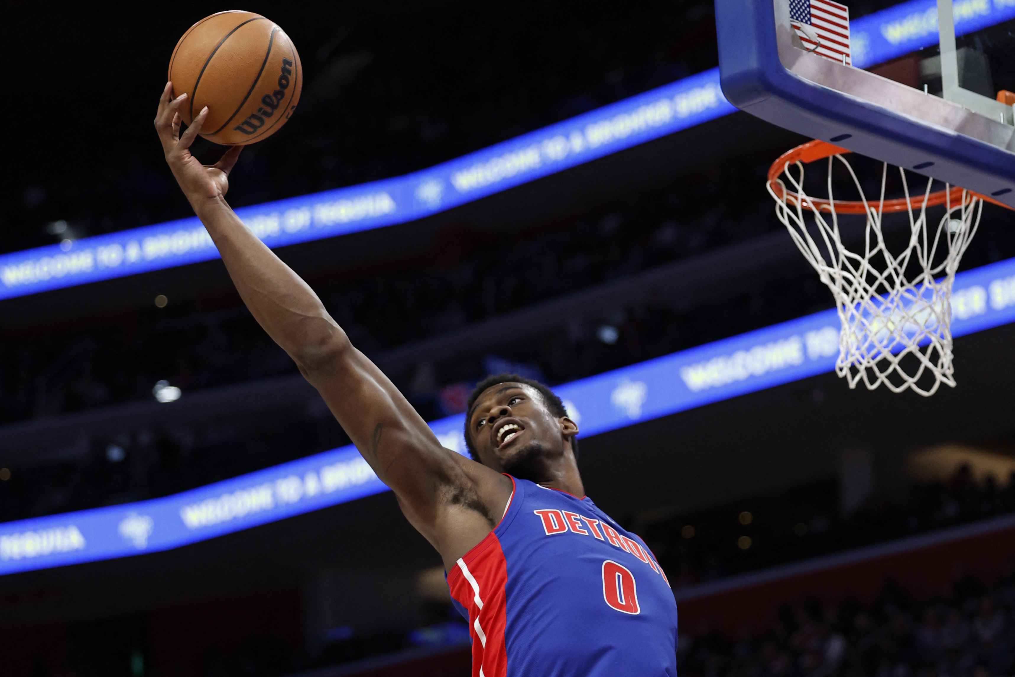 Luka Doncic sets triple-double mark as Mavs top Pistons | Reuters