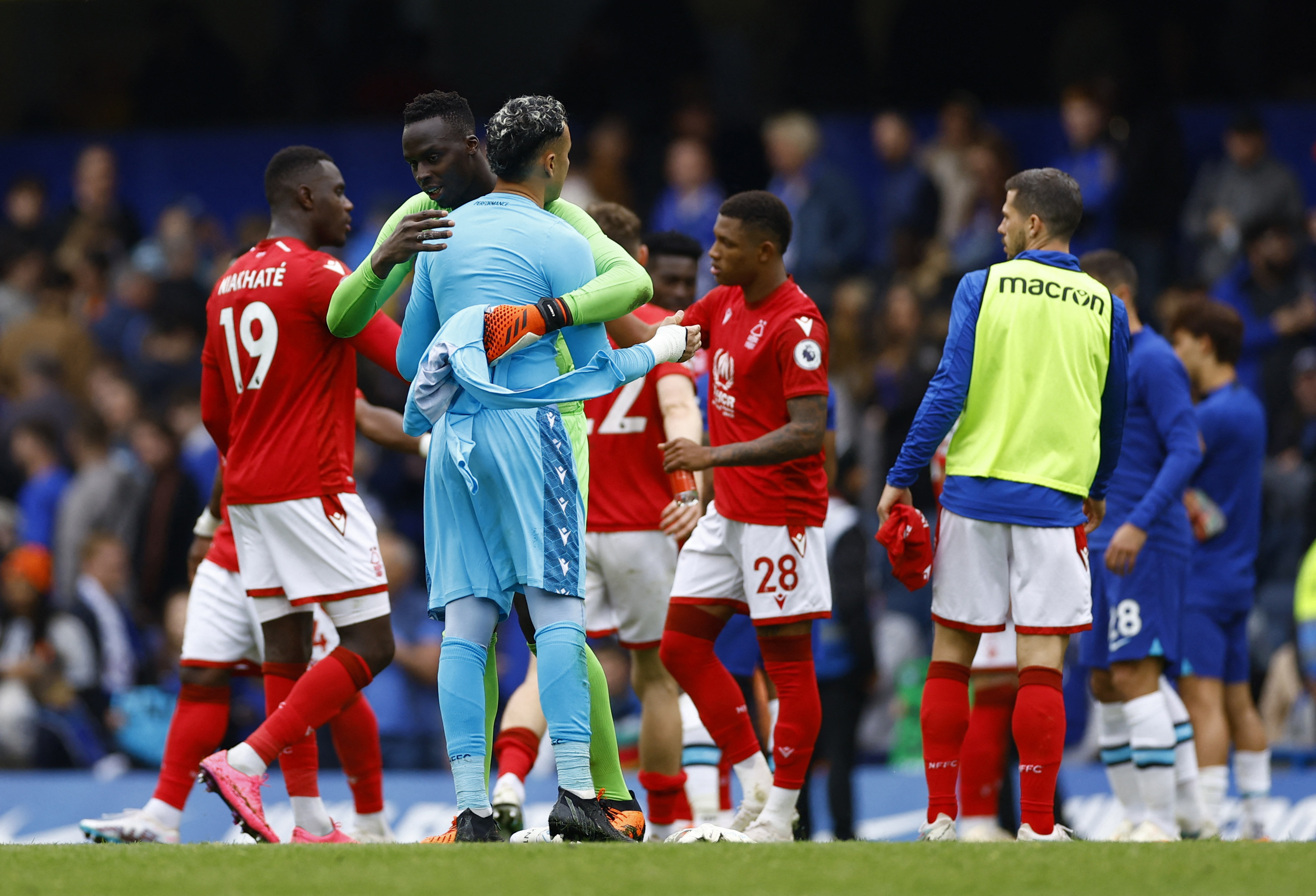 Forest grab priceless point with draw at Chelsea | Reuters