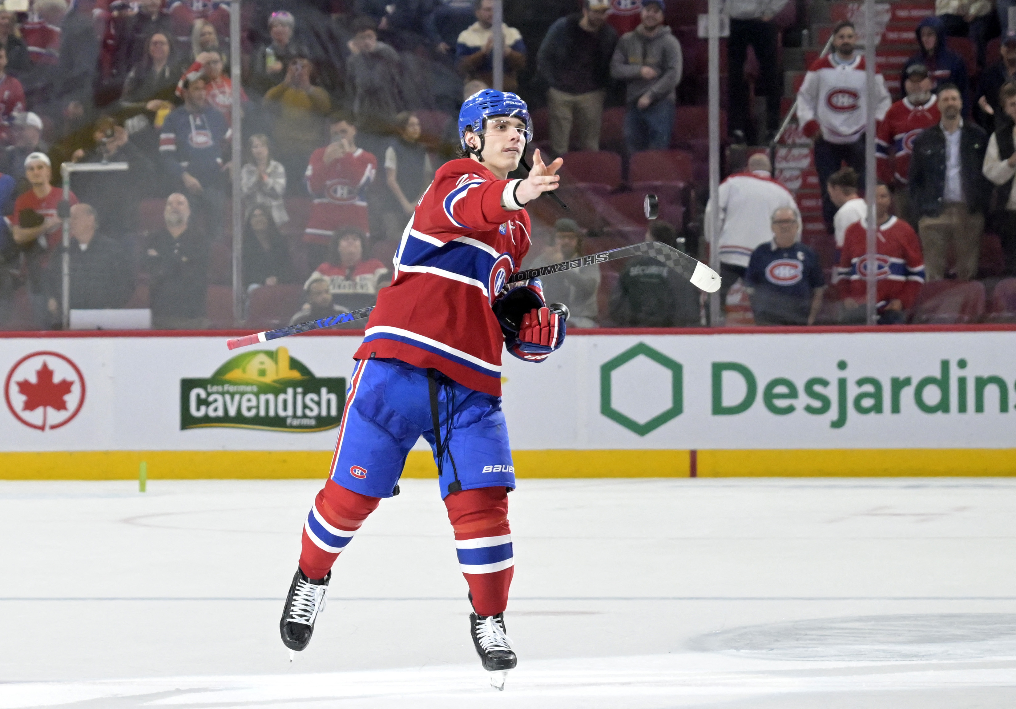 Juraj Slafkovsky (three goals), Canadiens demolish Flyers | Reuters
