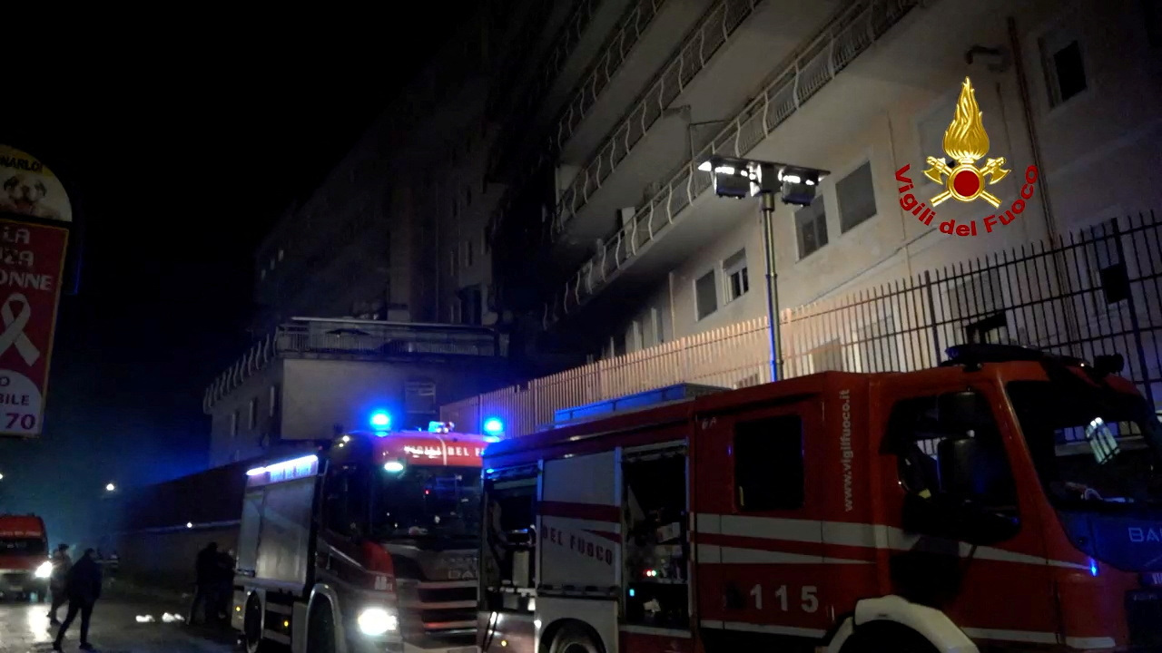 Three die in Italian hospital fire | Reuters