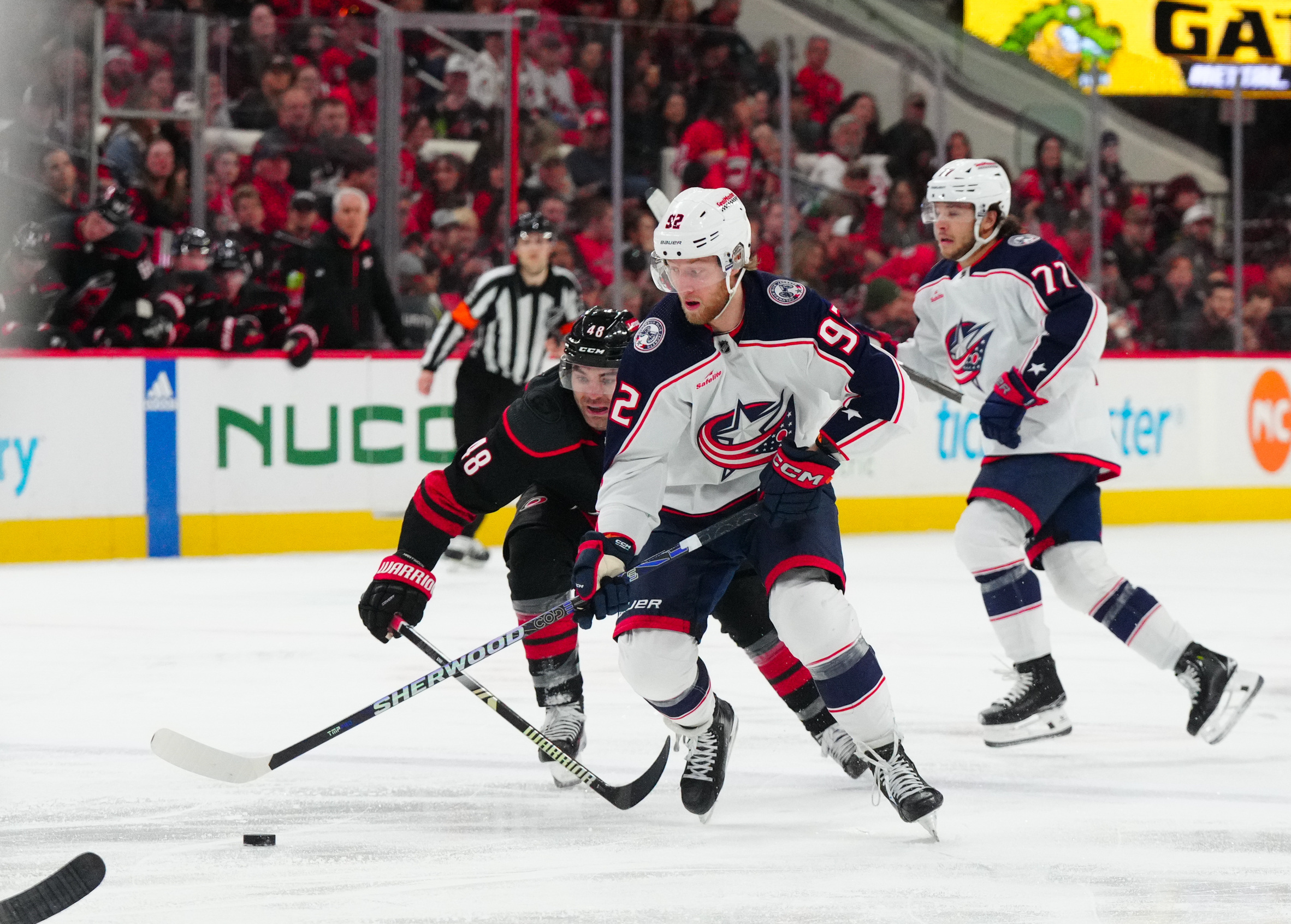 Hurricanes score early, blank Blue Jackets | Reuters