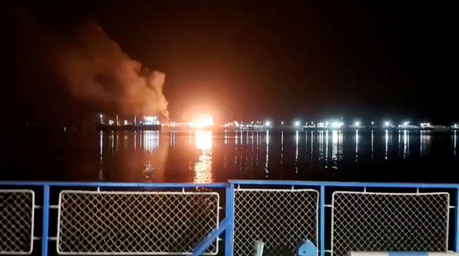 Russia hits Ukrainian port facilities, Kyiv reports front-line progress ...