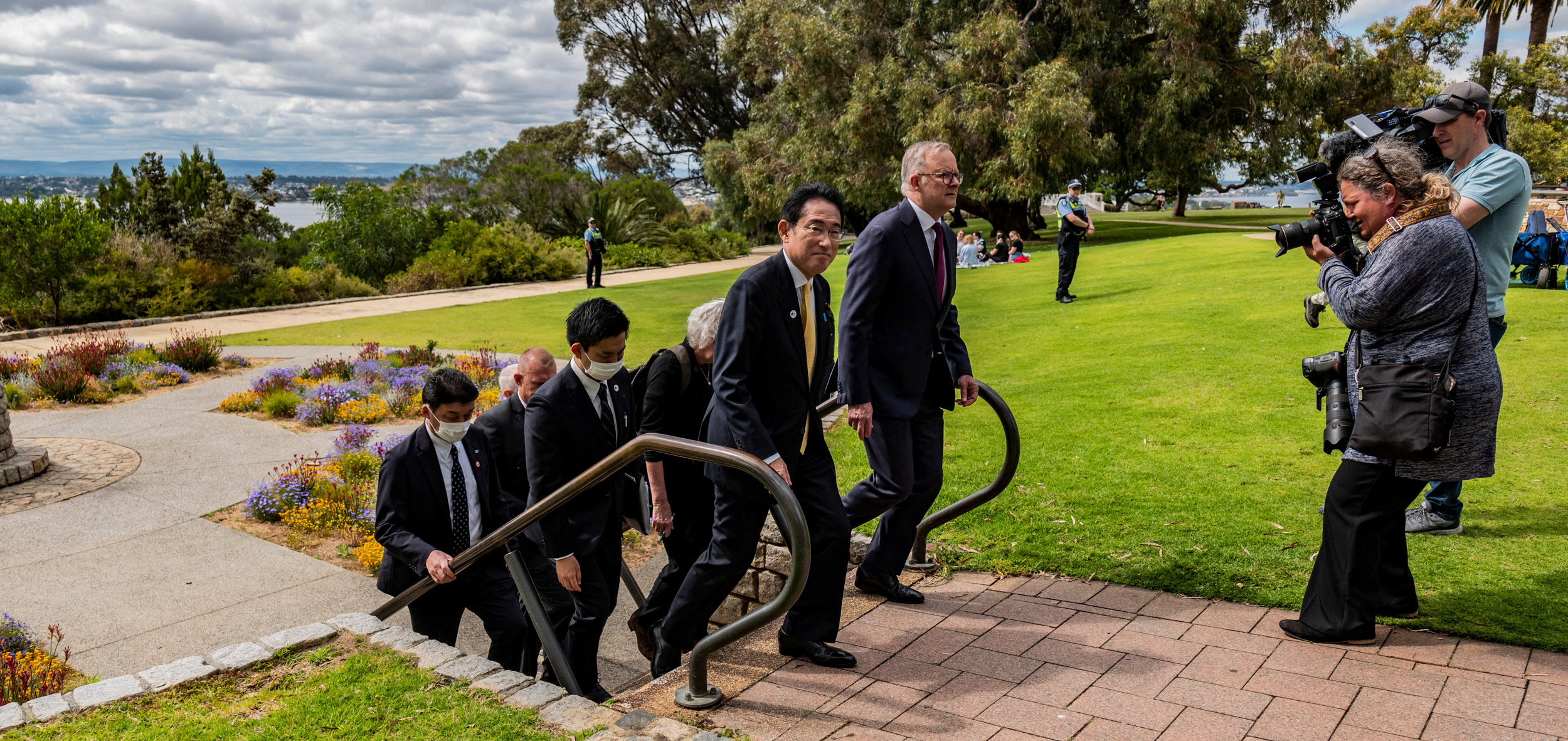 Australia's Albanese, Japan's Kishida agree to strengthen security ties ...