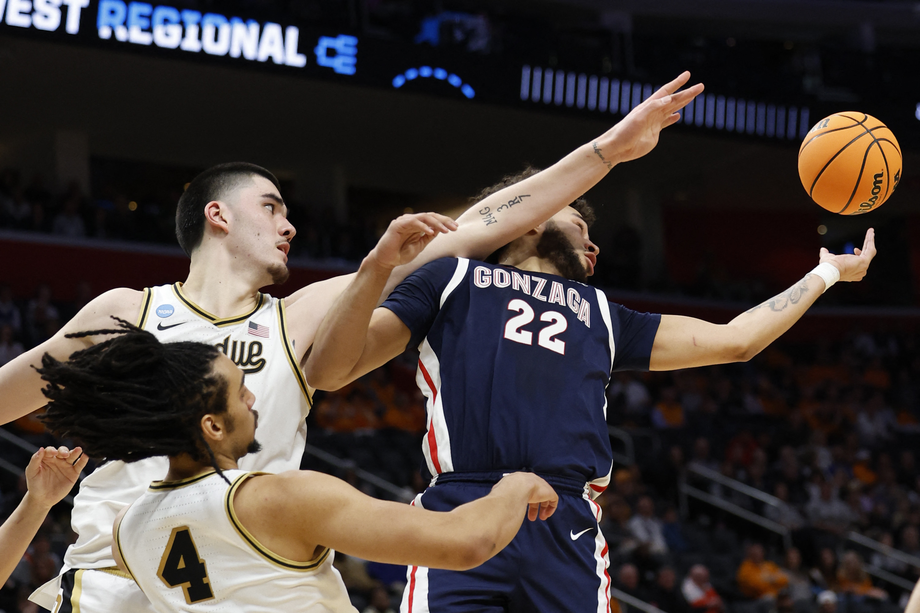 Zach Edey (27 points), top-seeded Purdue put away Gonzaga | Reuters