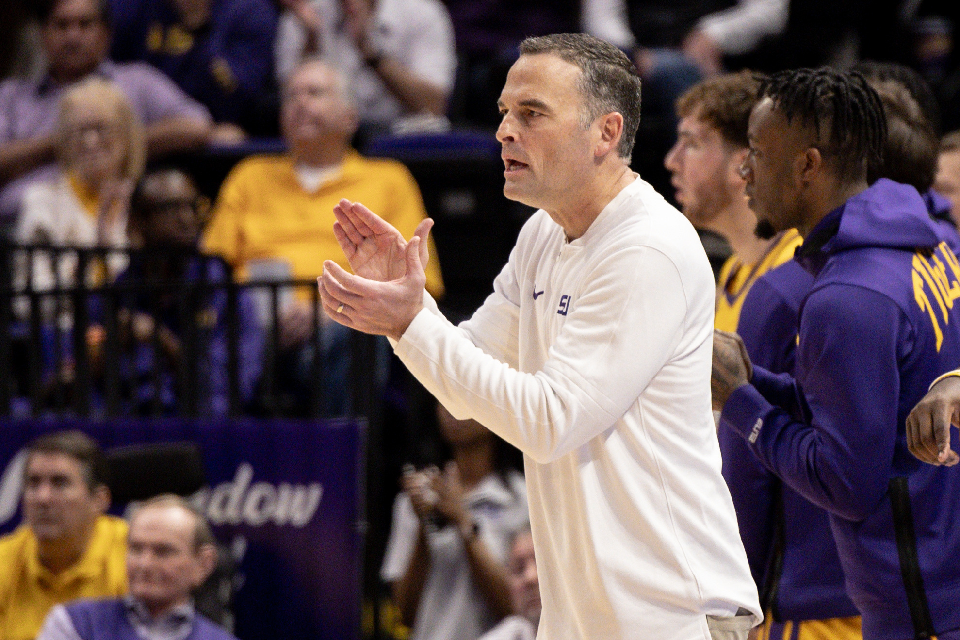 Huge second half carries No. 16 Alabama past LSU, 109-92 | Reuters