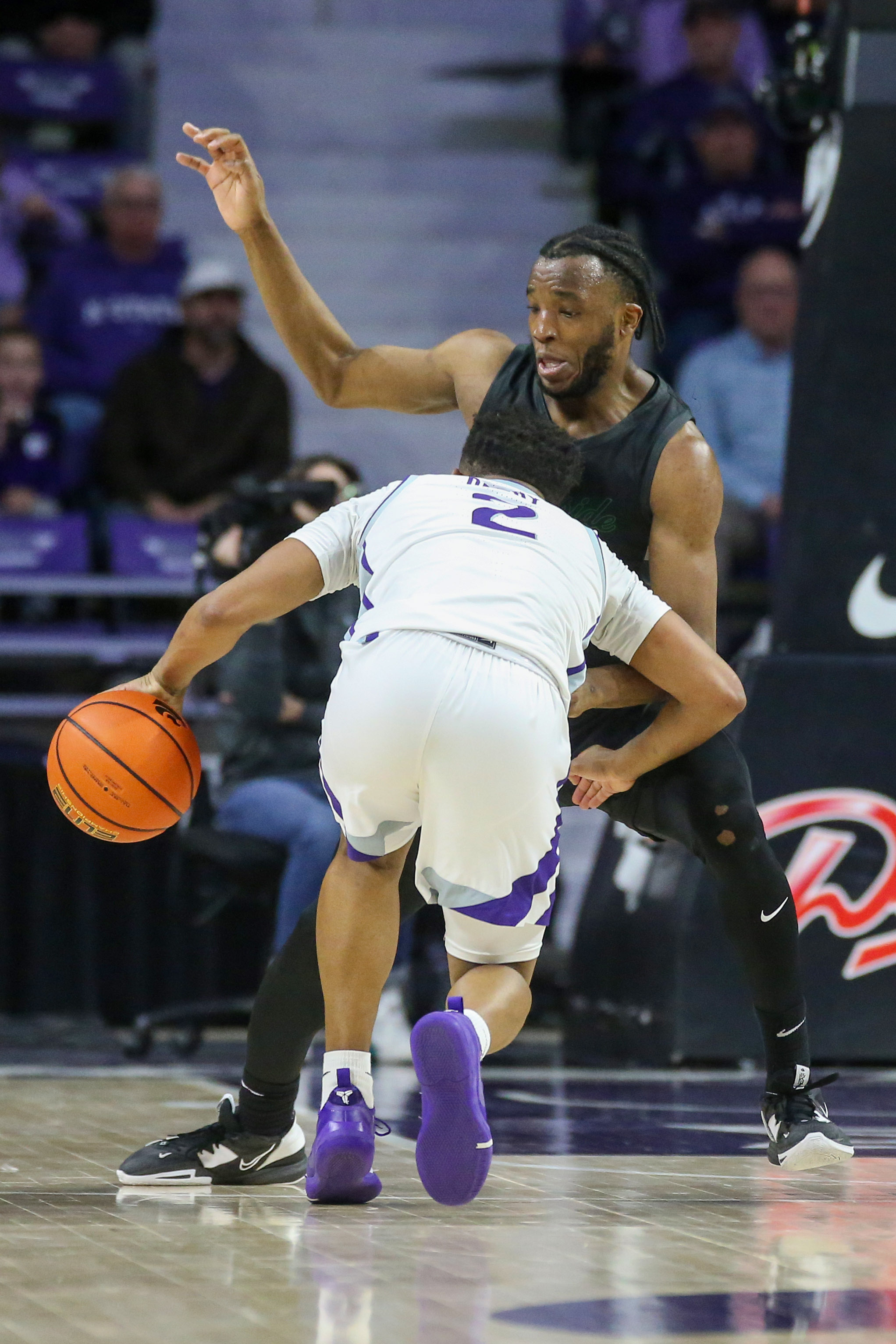 Cam Carter, Kansas State hold off Chicago State | Reuters