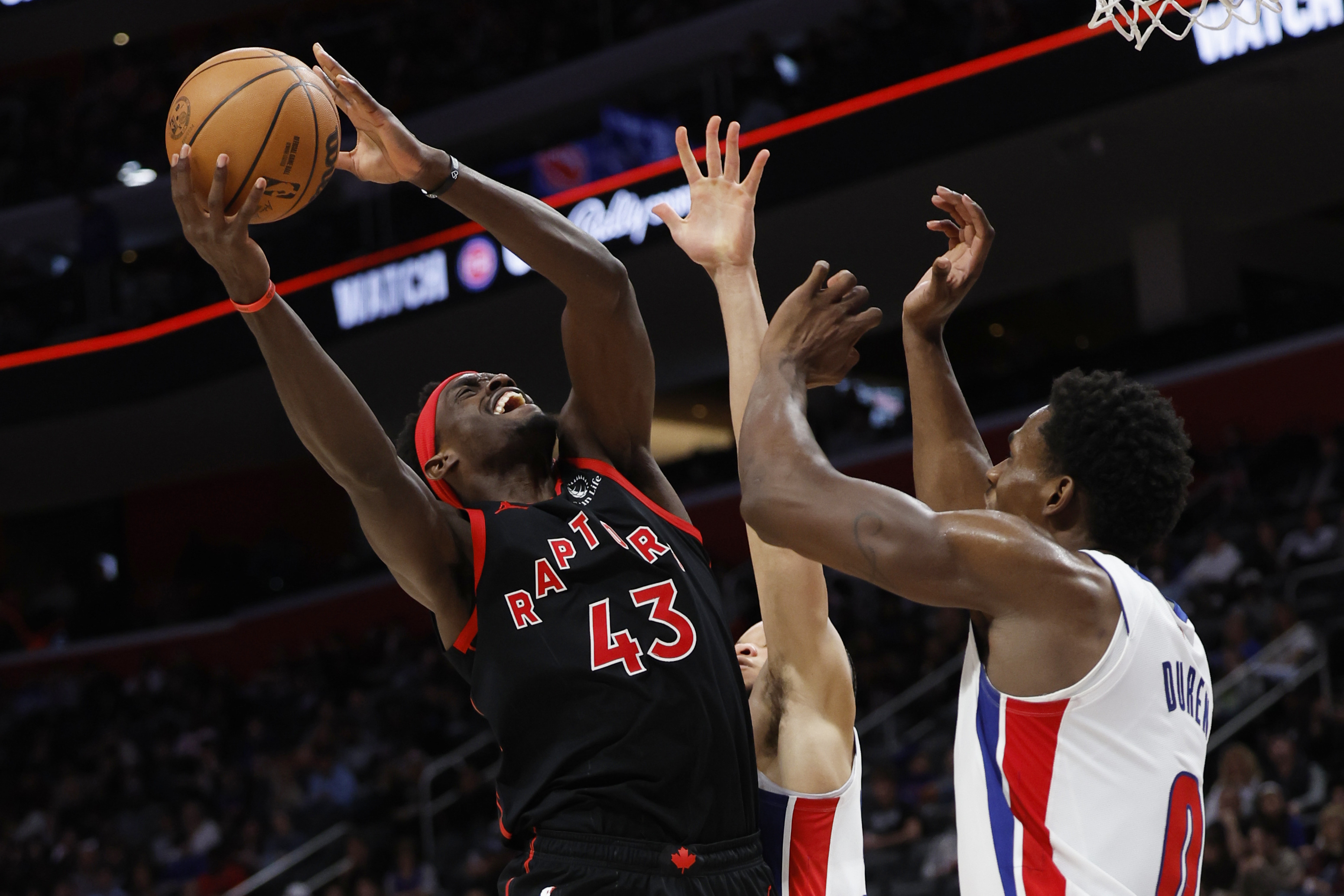 Pistons edge Raptors, end record-tying 28-game skid | Reuters