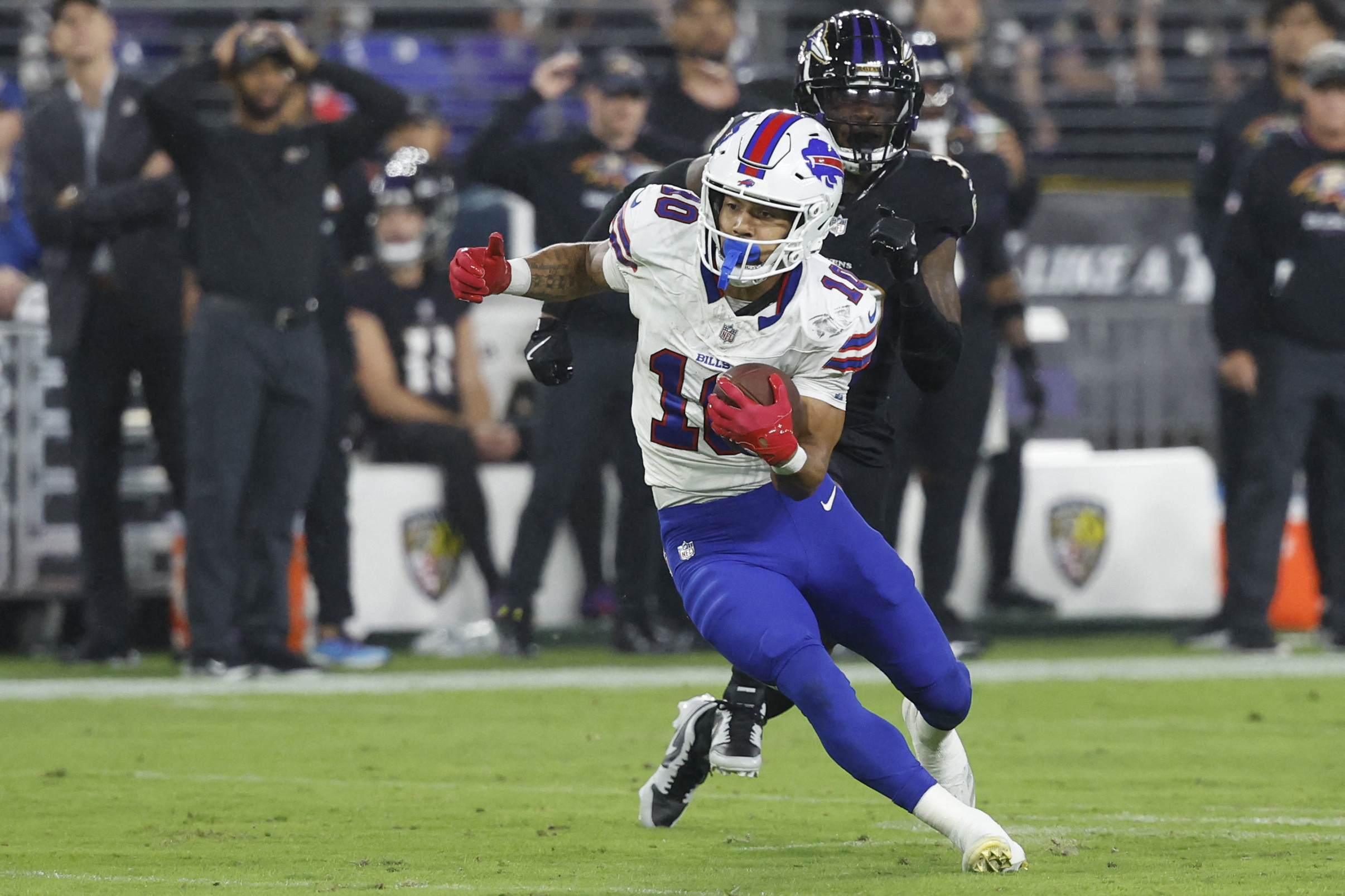 Ravens' Derrick Henry runs wild in win over Bills | Reuters