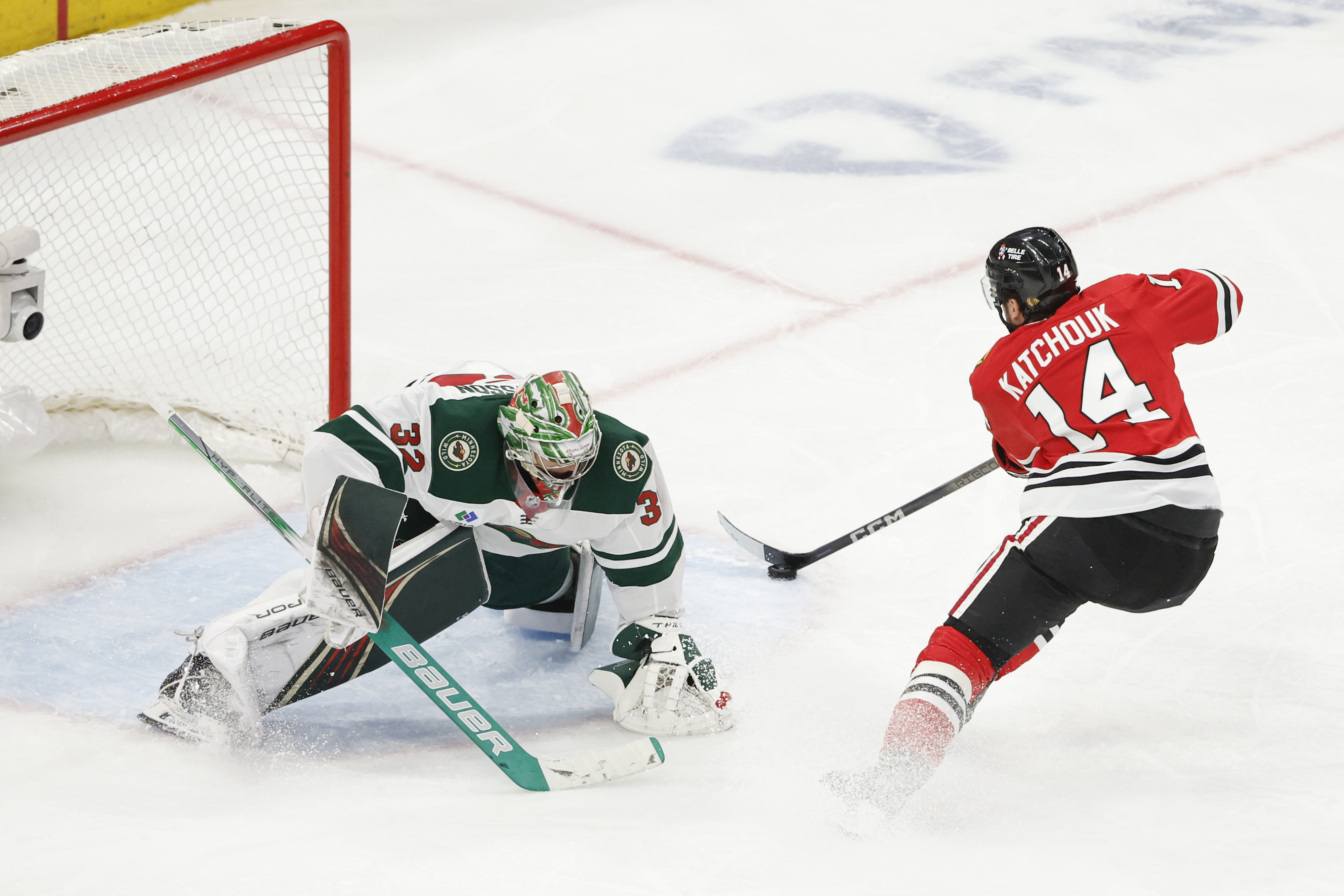 Third-period goal sends Wild past Blackhawks | Reuters