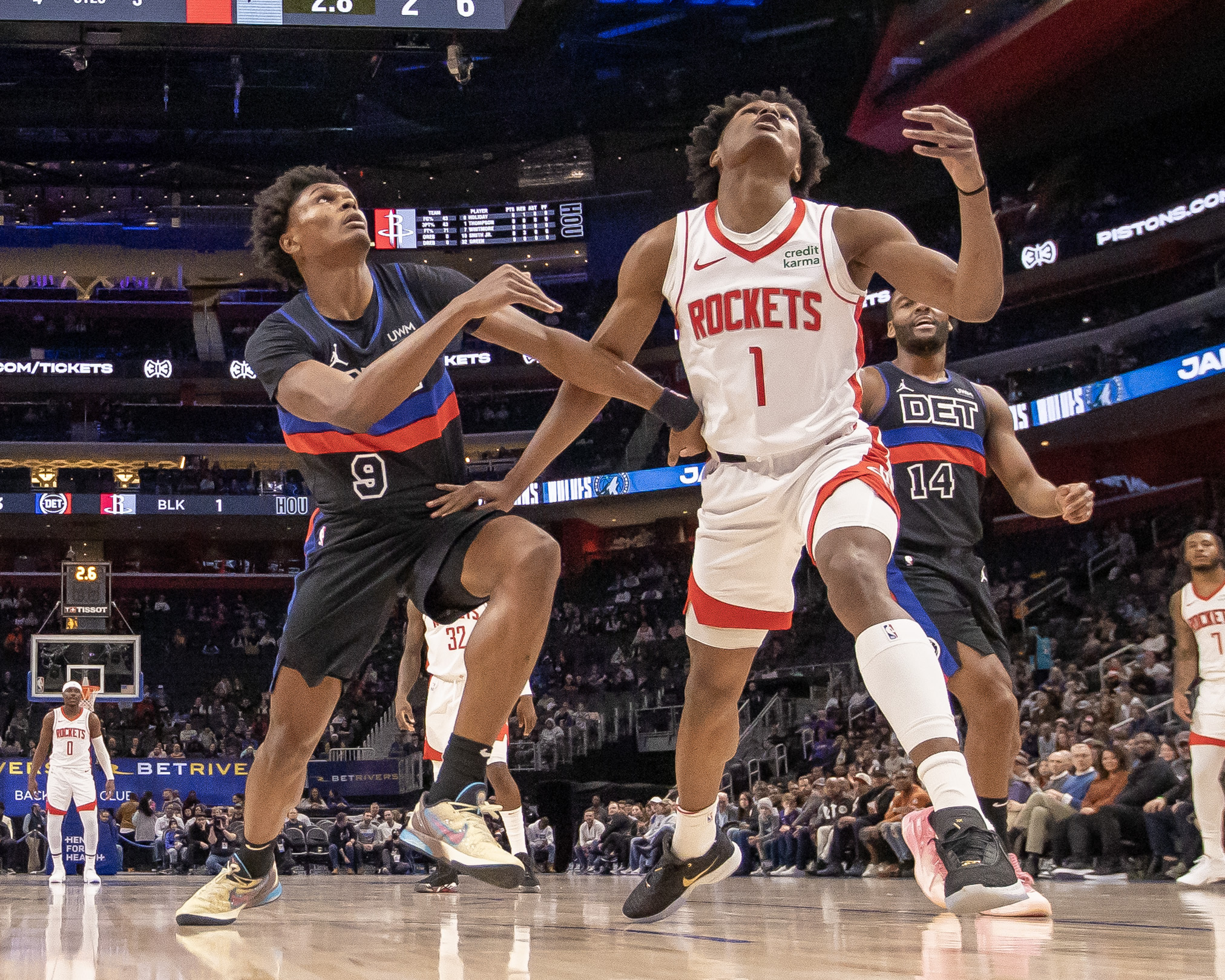 Rockets' late comeback extends Pistons' skid to 7 | Reuters