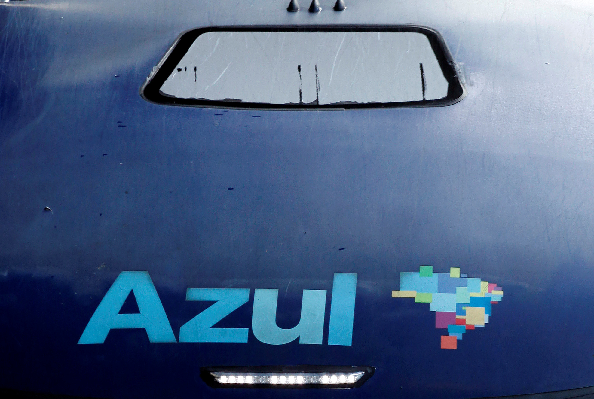 Brazil's Azul, Gol secure credit lines for engine maintenance; shares ...